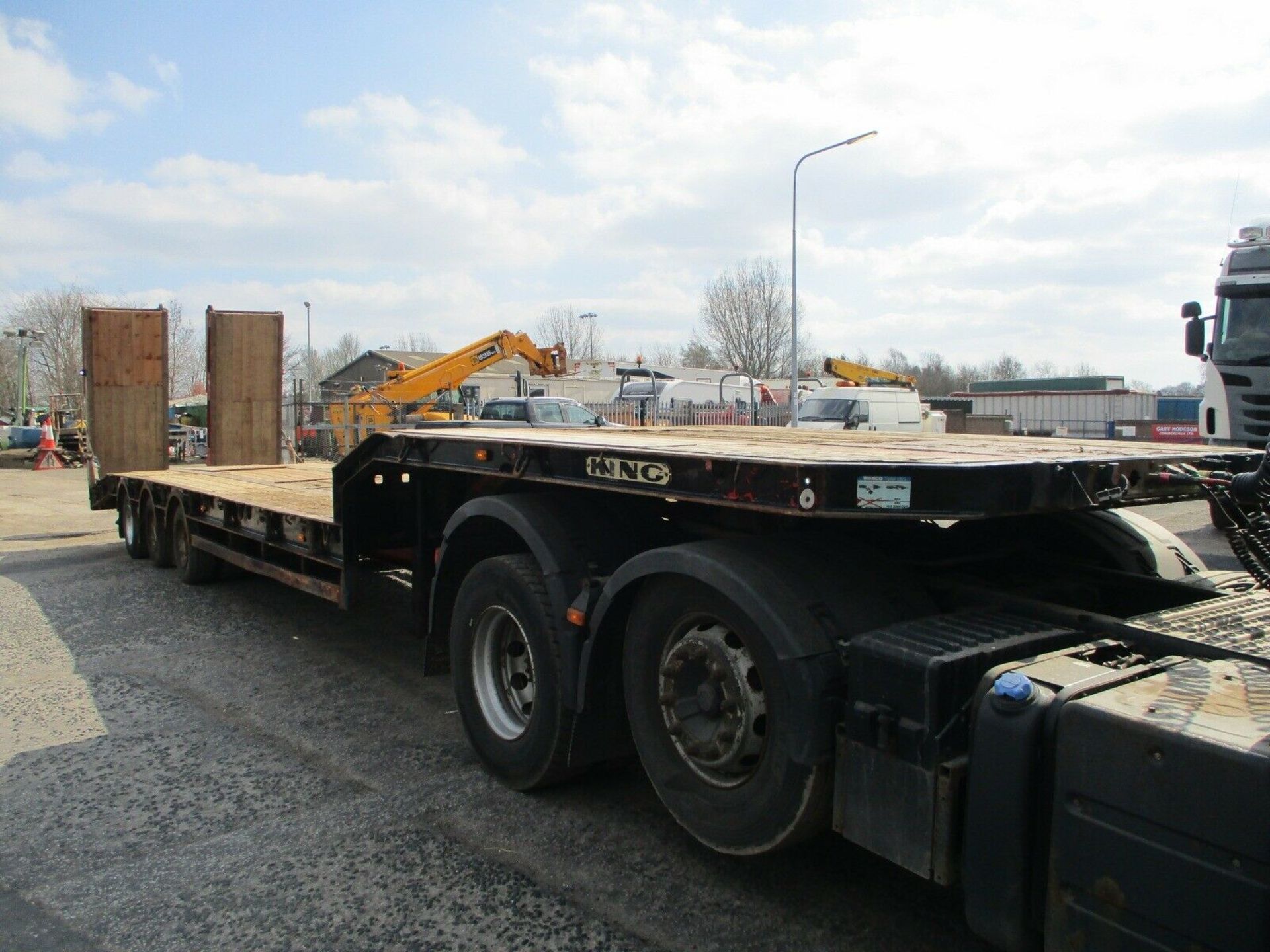 King GTS44/3 Low Loader Trailer Year 2009 Electro hydraulics ramps air ...