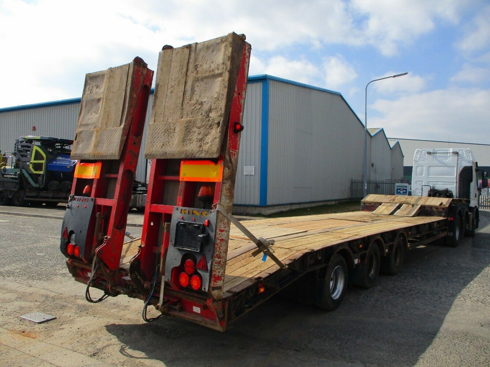 King GTS44/3 Low Loader Trailer Year 2009 Electro hydraulics ramps air ...
