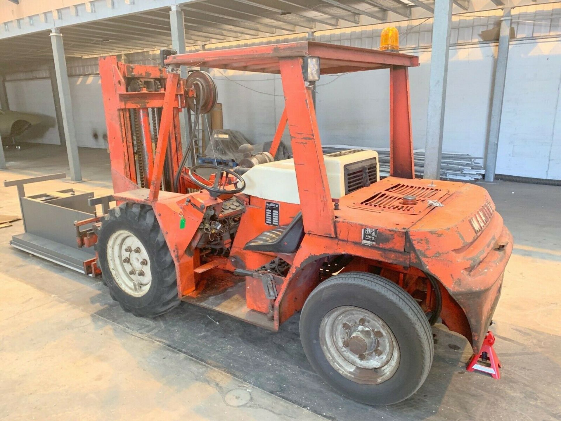Manitou MC20 Diesel Forklift Long forks, side shifter Starts on the ...