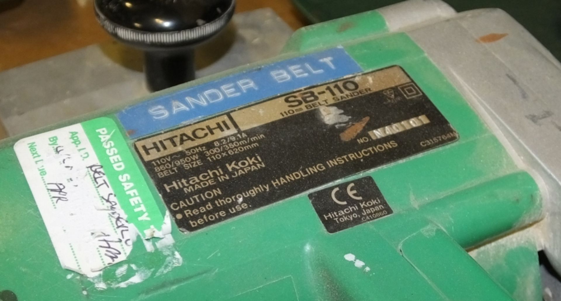 Hitachi SB-110 Belt sander in metal carry case