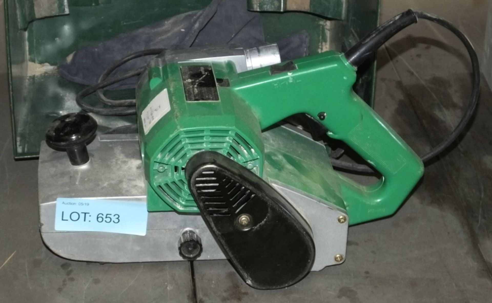 Hitachi SB-110 Belt sander in metal carry case
