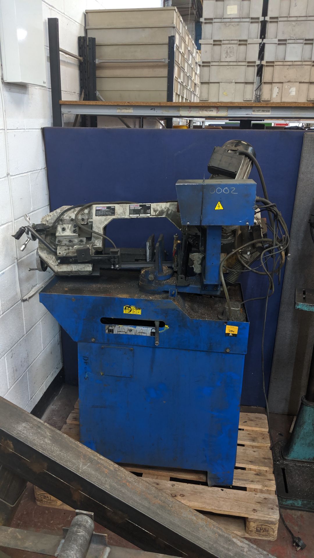 Sealey 255mm industrial power horizontal band saw. This is one of a ...