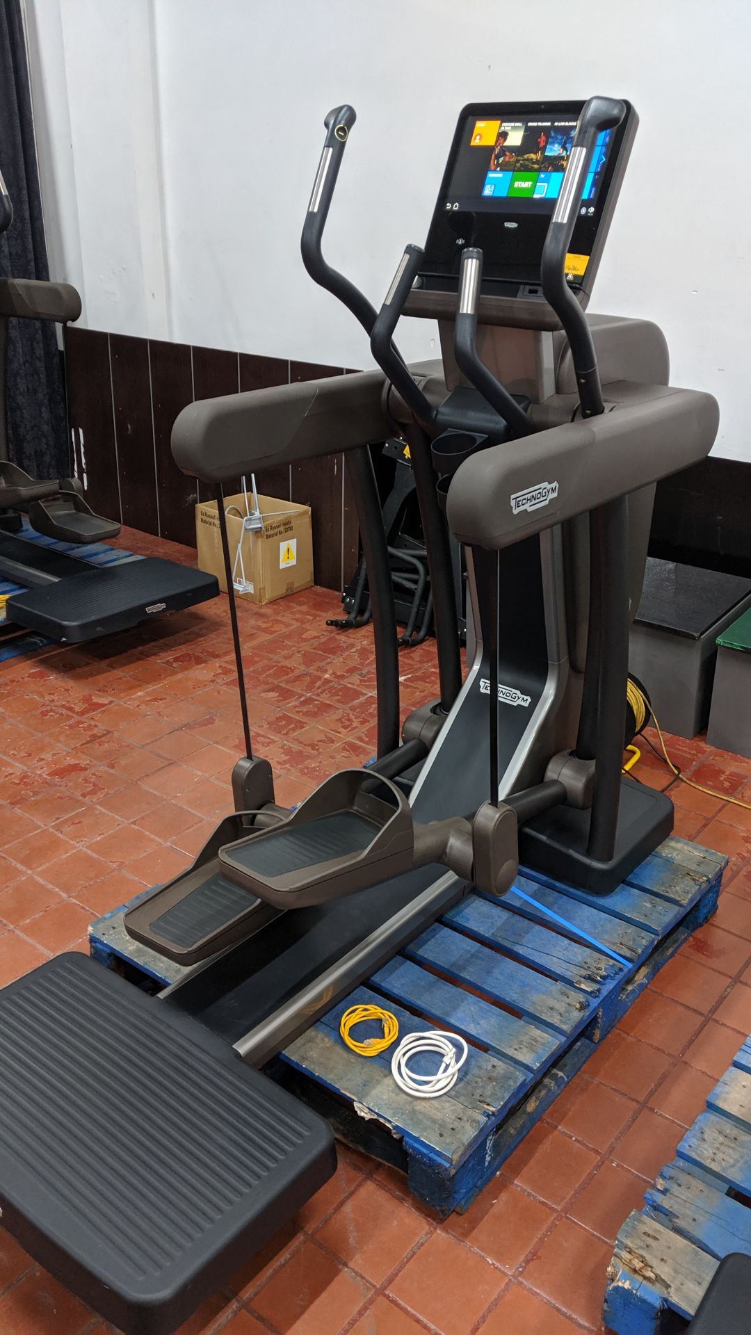 Technogym Vario Artis elliptical cross trainer Purchased new in 2016 ...