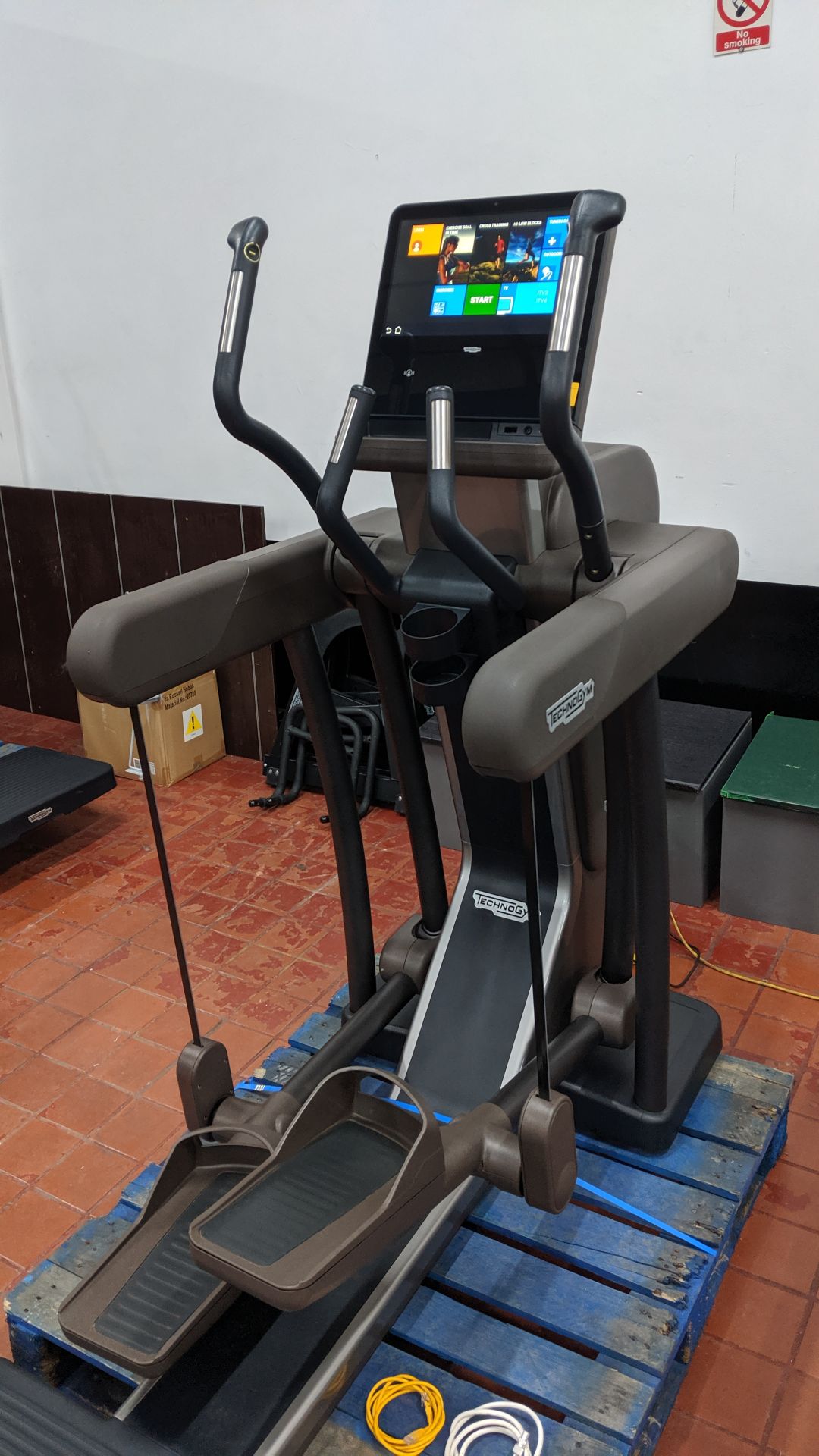 Technogym Vario Artis elliptical cross trainer Purchased new in 2016 ...