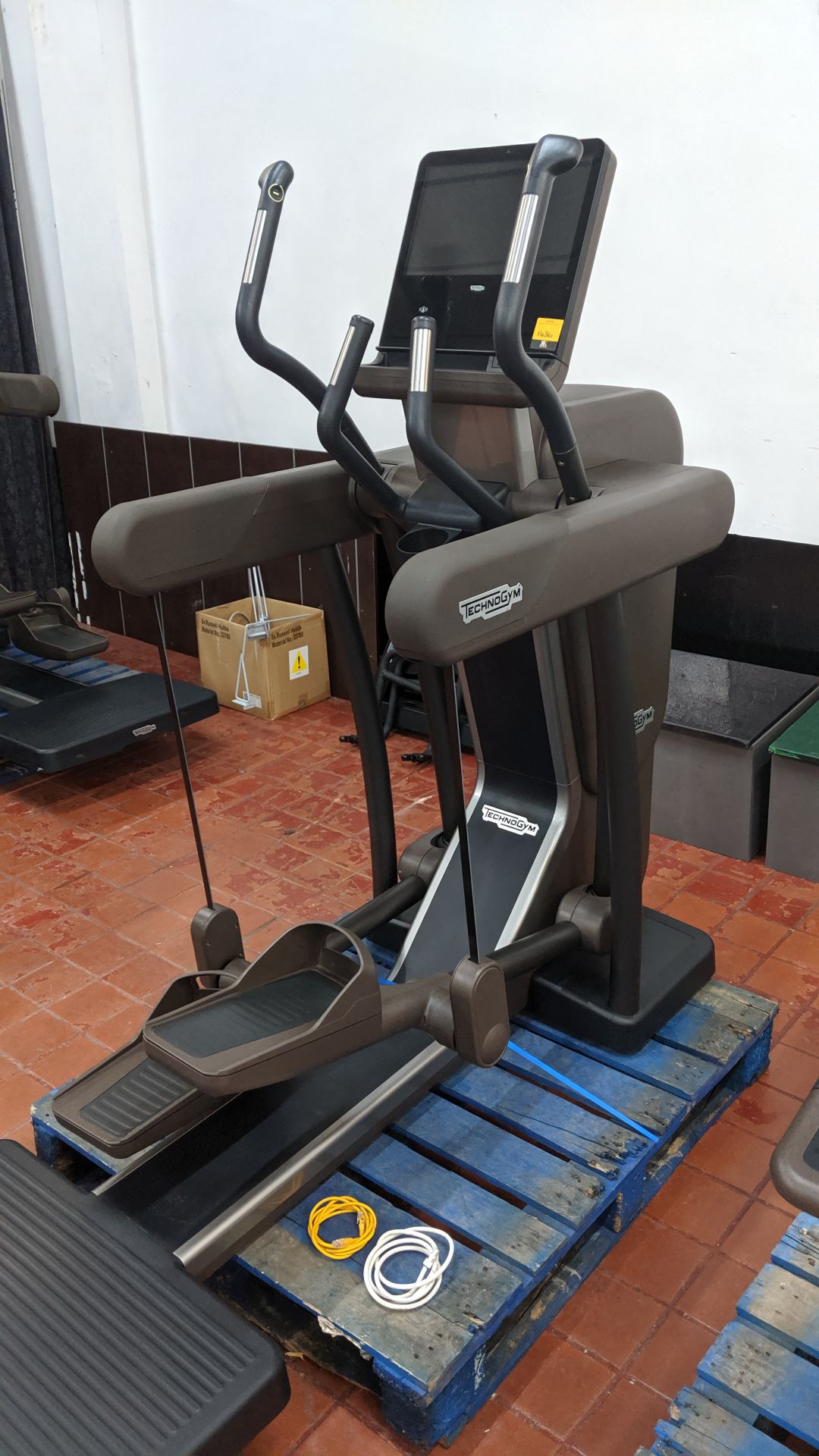 Technogym Vario Artis elliptical cross trainer Purchased new in 2016 ...