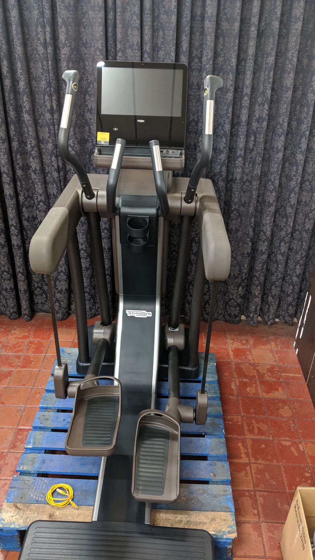 Technogym Vario Artis elliptical cross trainer Purchased new in 2016 ...