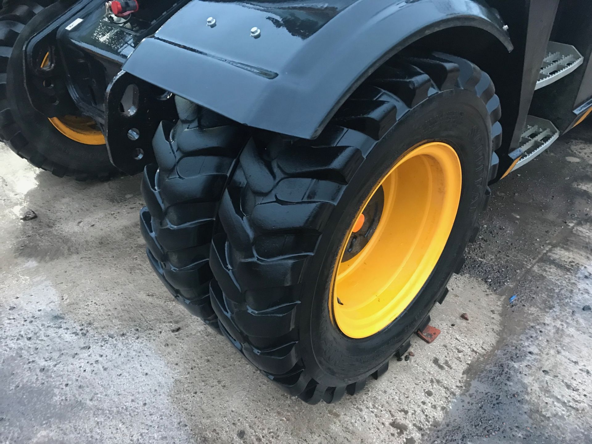 JCB 110W HYDRADIG WHEELED ‘RUBBER DUCK’ EXCAVATOR, pin no ...