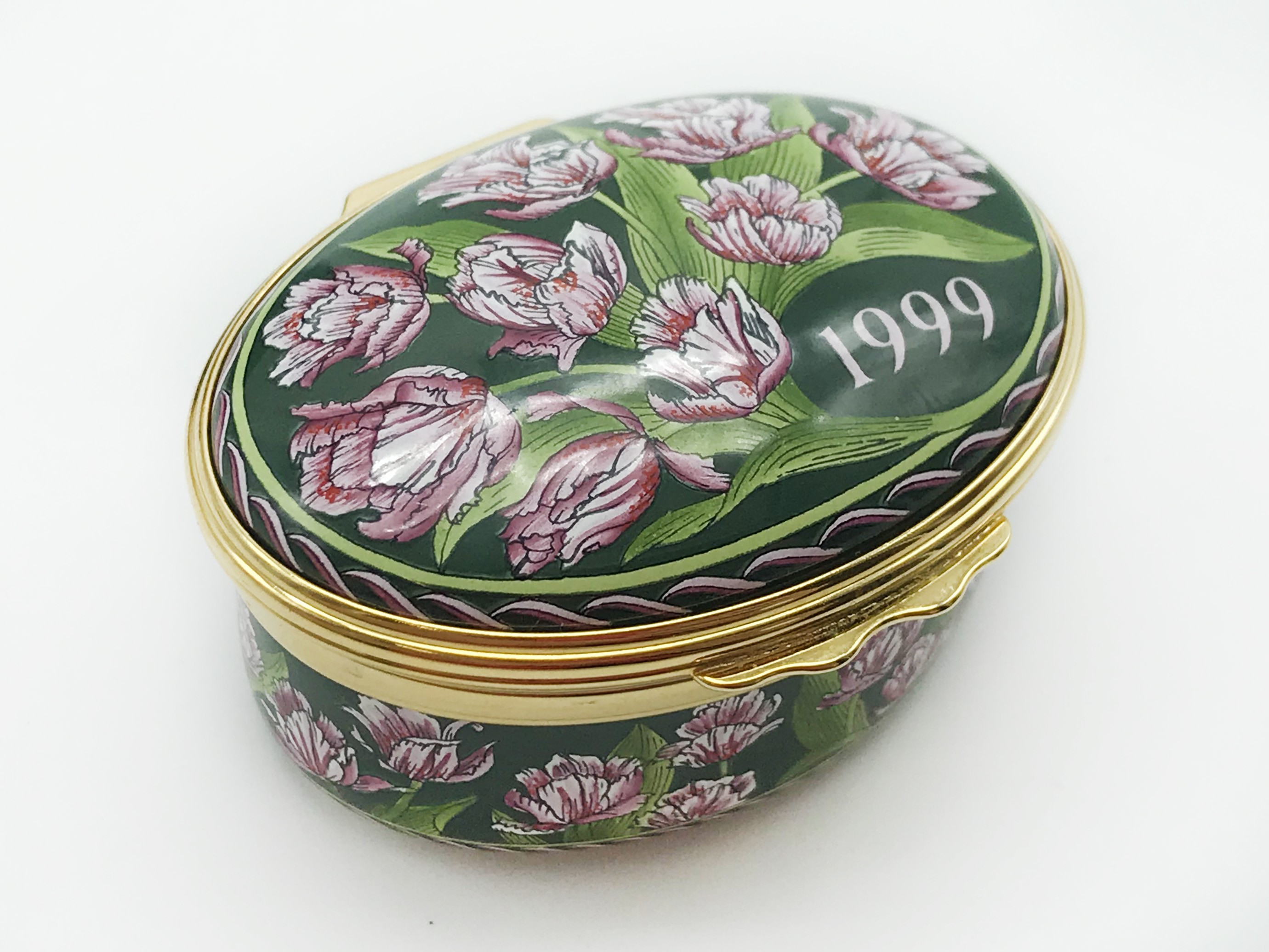 PAIR OF MODERN HALCYON DAYS ENAMELS PILL BOXES