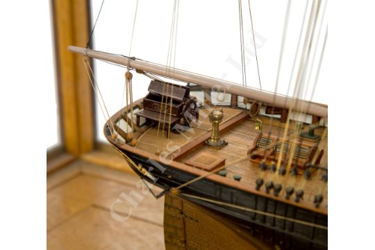 AN EXCEPTIONALLY FINE 1:96 SCALE STATIC DISPLAY MODEL OF THE FAMOUS ...