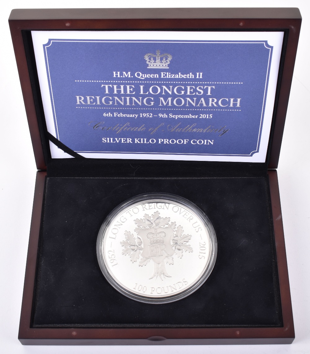 A 1kg silver proof coin 100 Pounds 1952 Long To Reign Over Us, in box ...