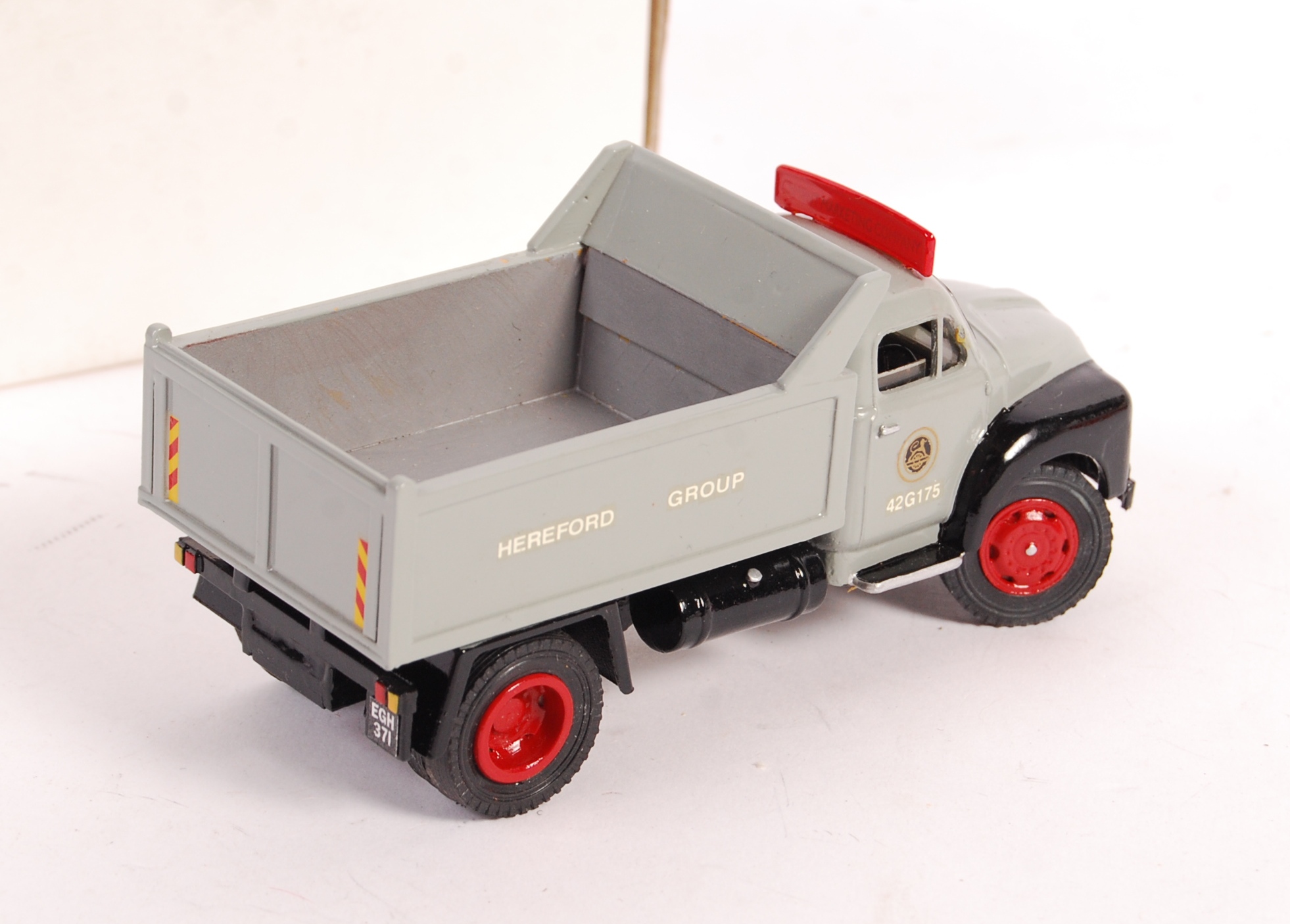 RARE SUN MOTOR CO 1/50 SCALE HAND BUILT DIECAST BOXED MODEL - Auktionen ...