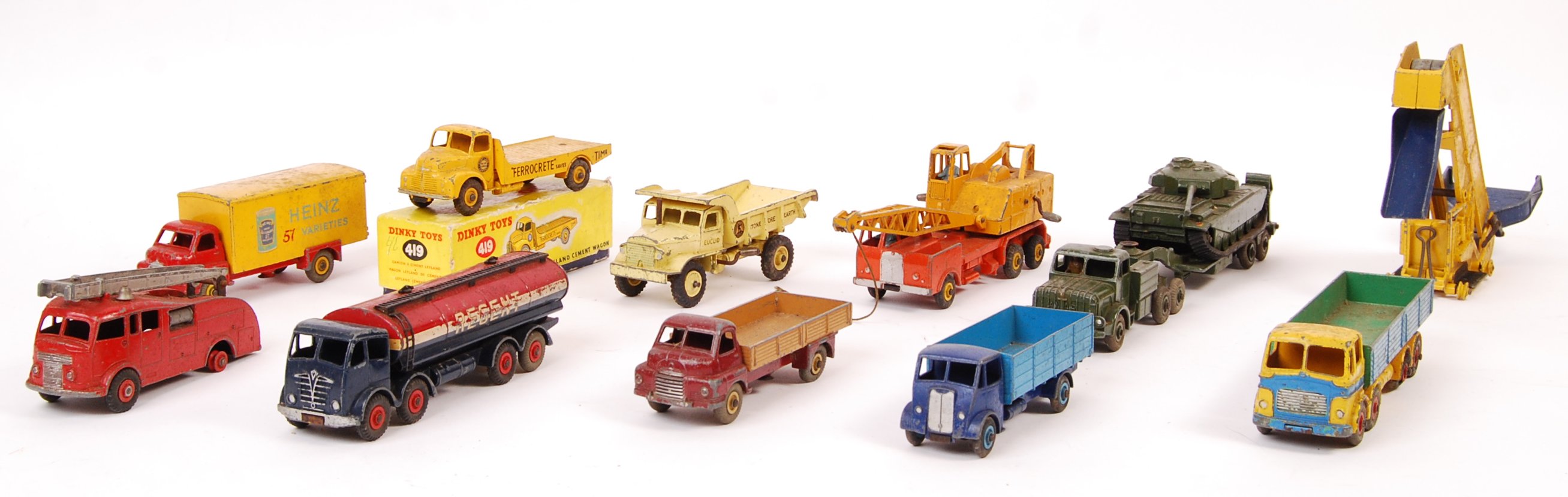 A collection of 12x original vintage Dinky Toys made diecast models to ...