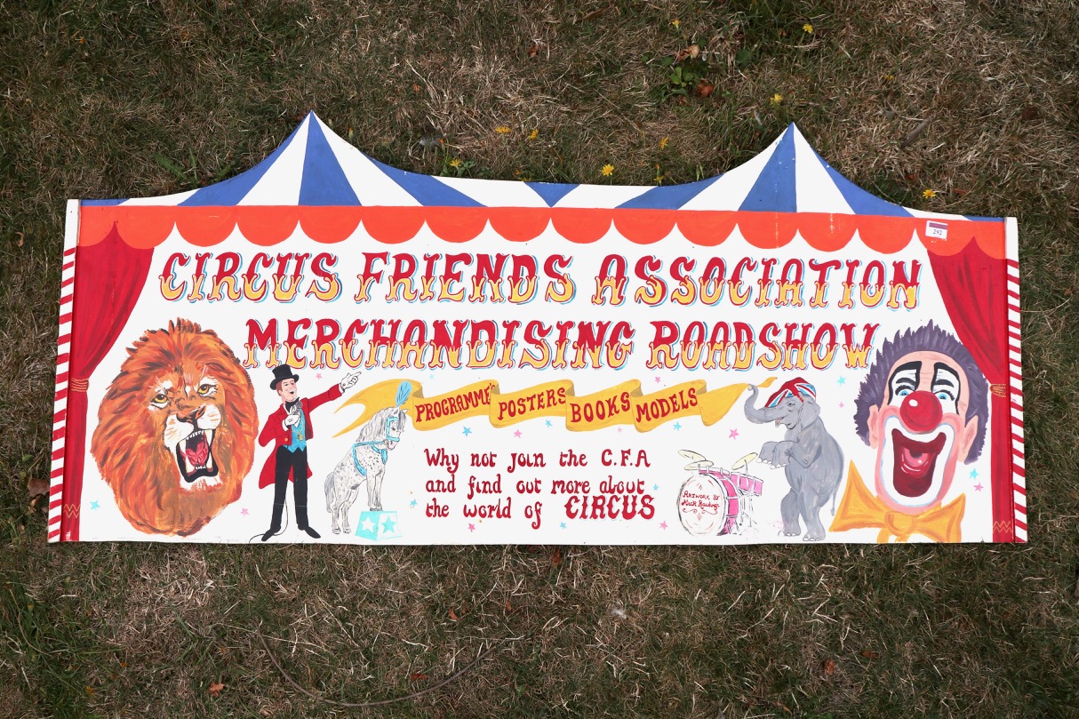 Hand painted circus sign (1)