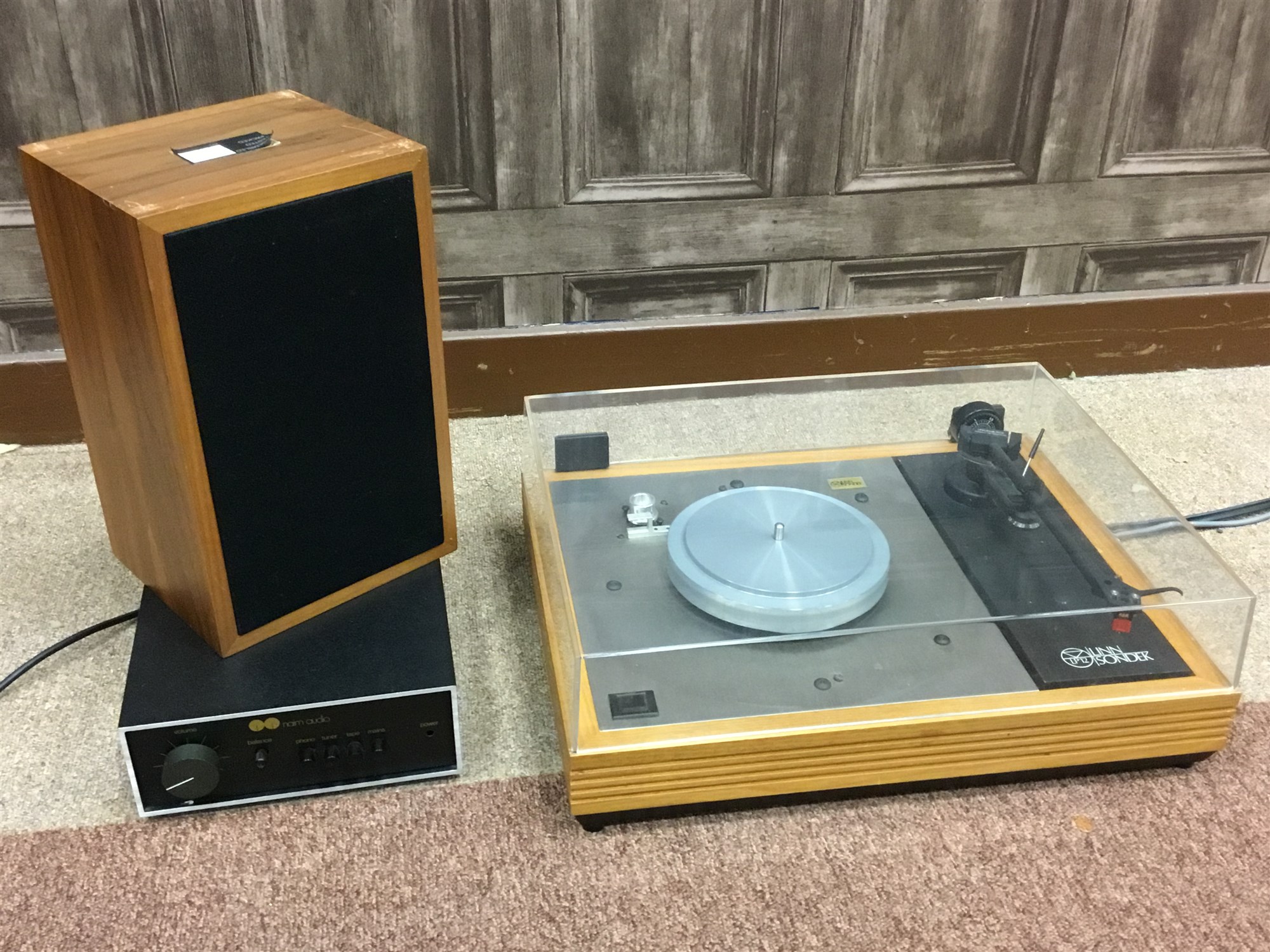 LINN SONDEK LP12 RECORD PLAYER, along with a pair of Linn Kan speakers ...