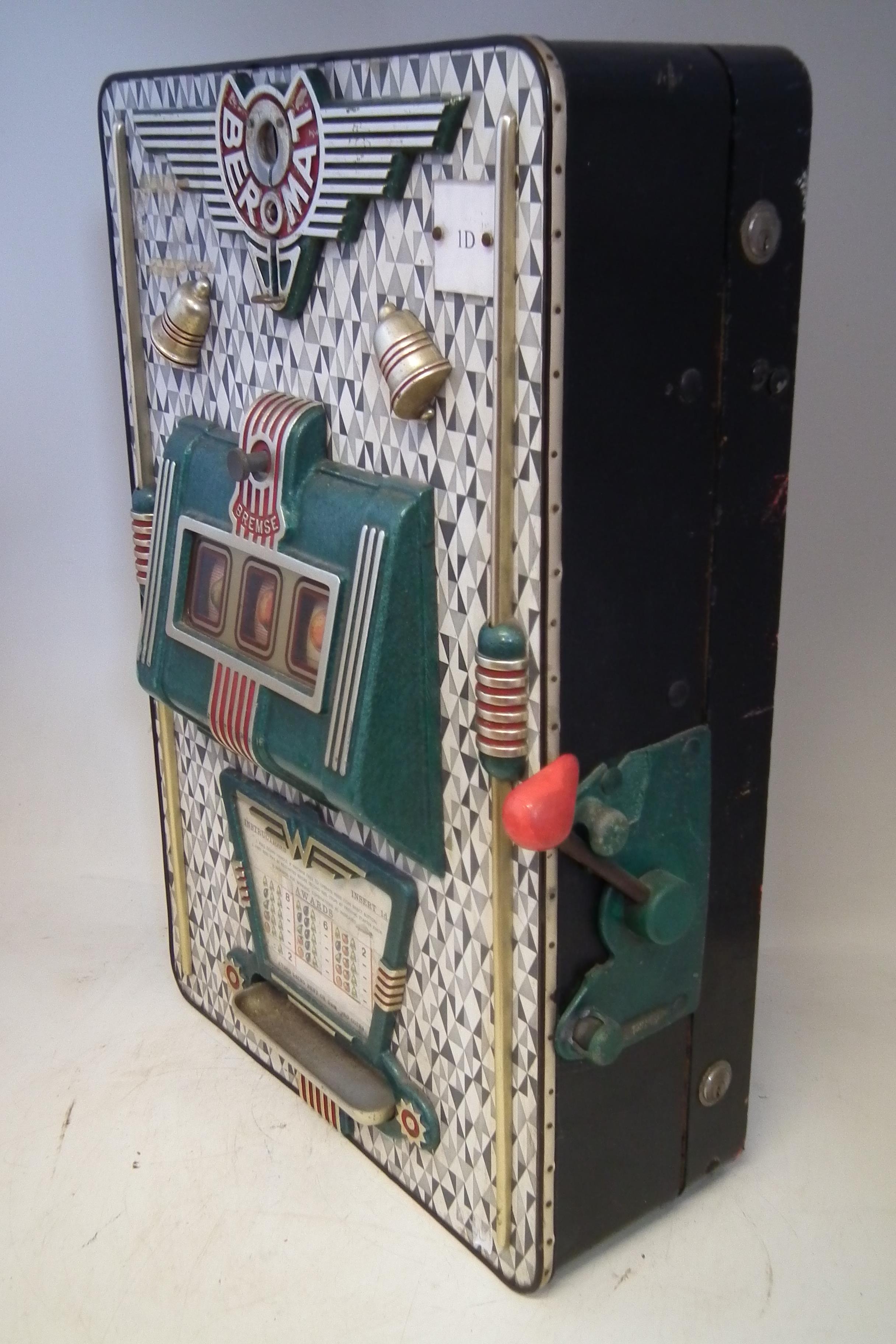 Bremse Beromat one arm bandit fruit machine, with keys, 73cm high The ...