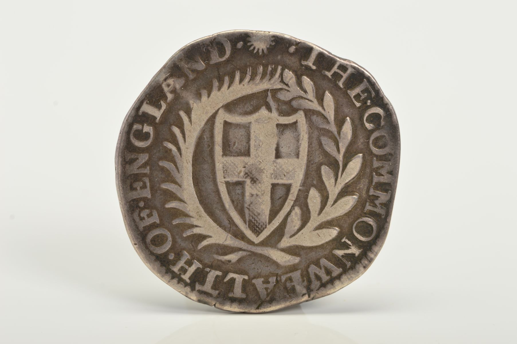 A HAMMERED COMMONWEALTH 1653 SILVER HALFCROWN COIN, mm Sun, some ...