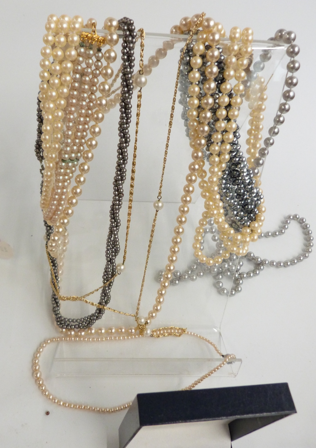 A collection of costume jewellery including Stratton compacts ...