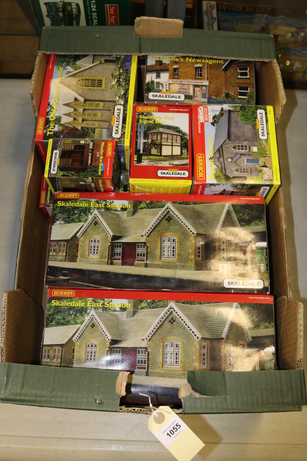 9 Hornby Railways Skaledale Buildings. 2x East Station, The Old School ...