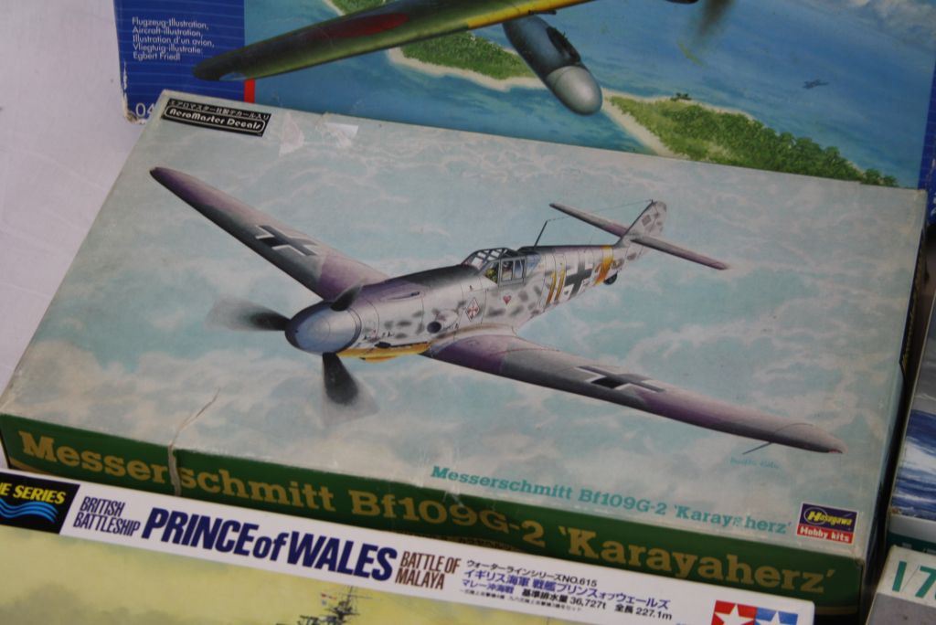 Eight boxed model kits to include Revell 1:32 Zero-Sen and 00012 ...