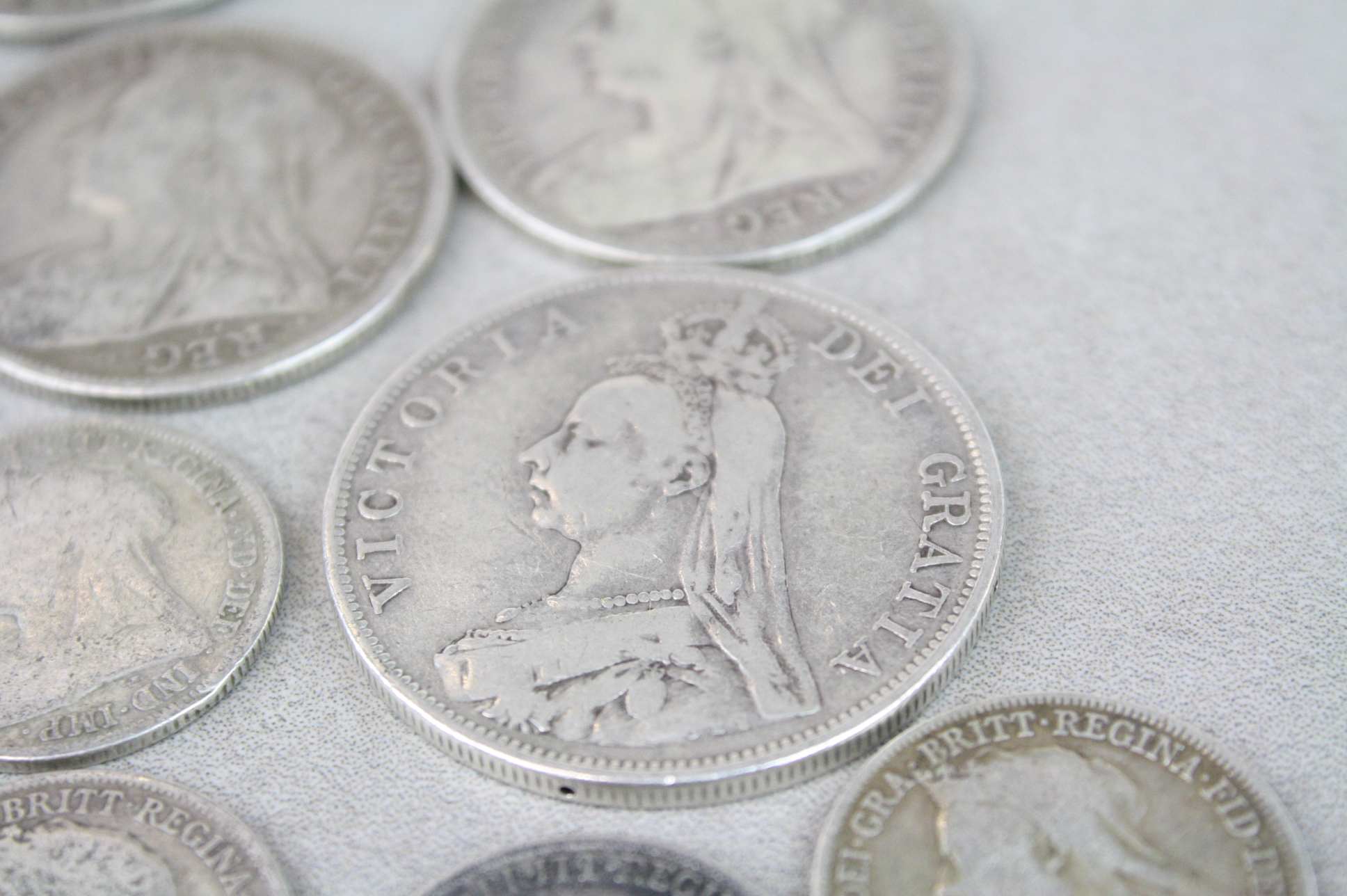 12 Victorian Silver coins to include an 1888 Double Florin, six Half ...