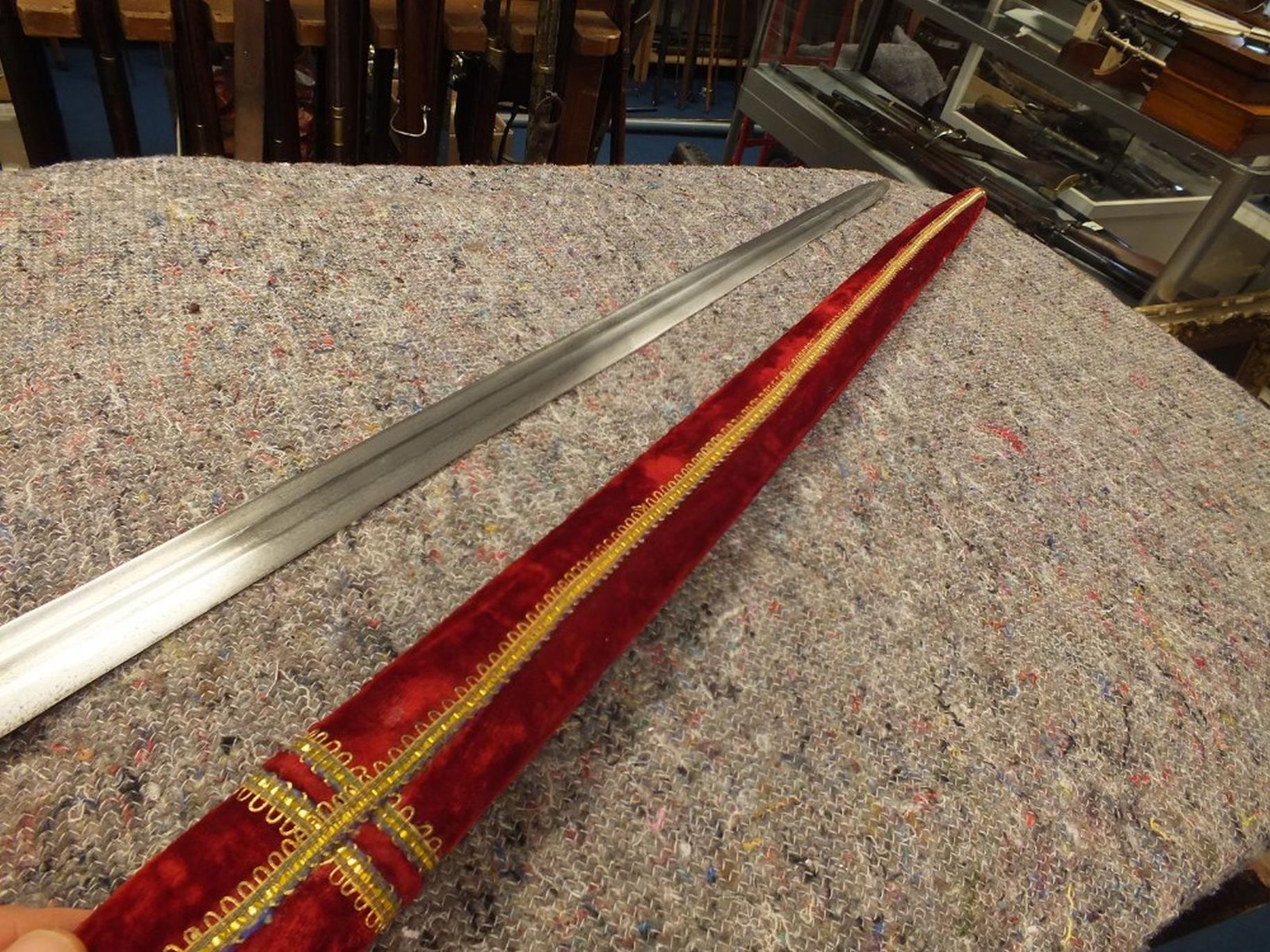 A 19TH CENTURY INDIAN KIRACH OR STRAIGHT SWORD, 79.5cm double fullered ...