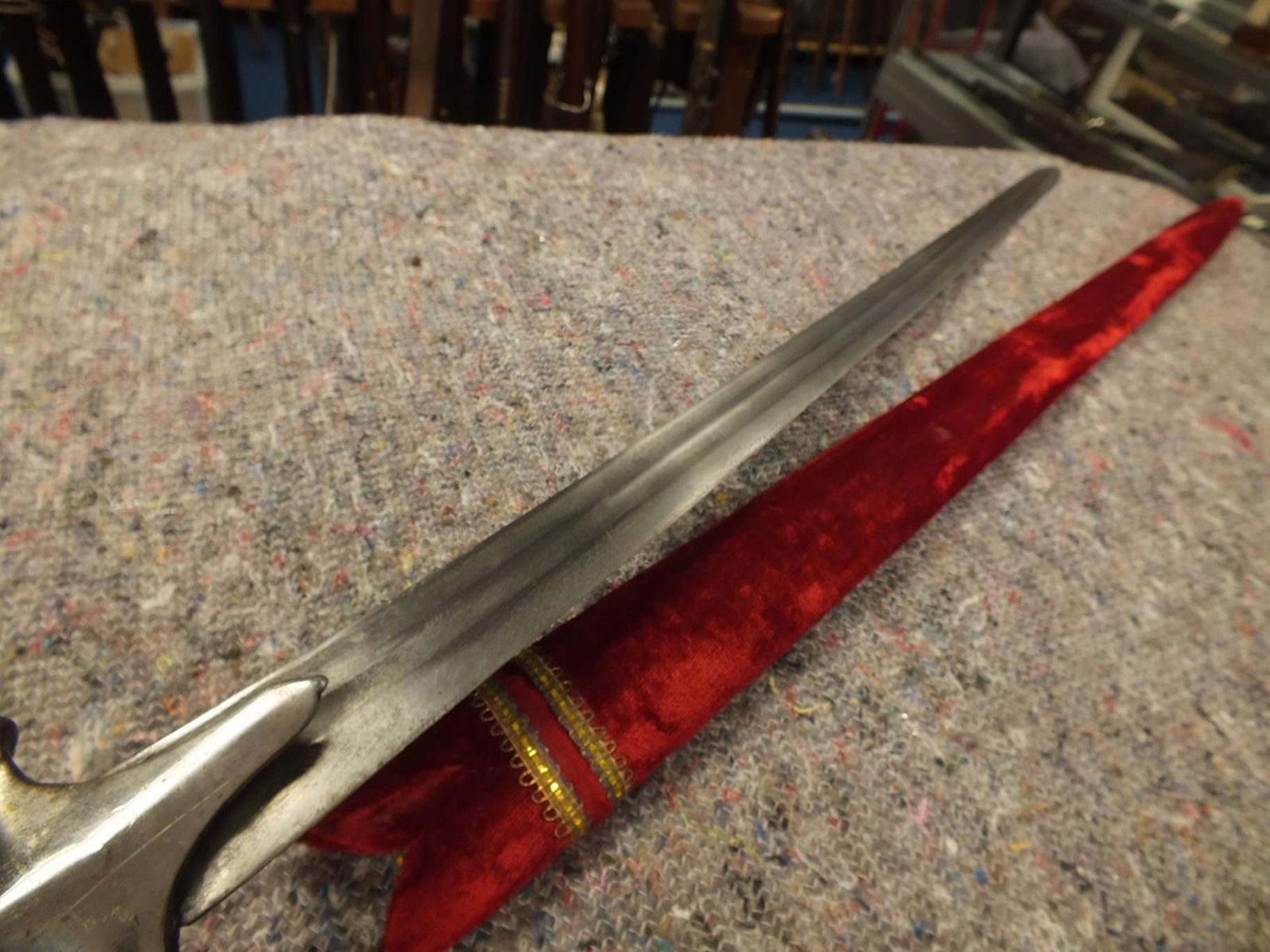 A 19TH CENTURY INDIAN KIRACH OR STRAIGHT SWORD, 79.5cm double fullered ...