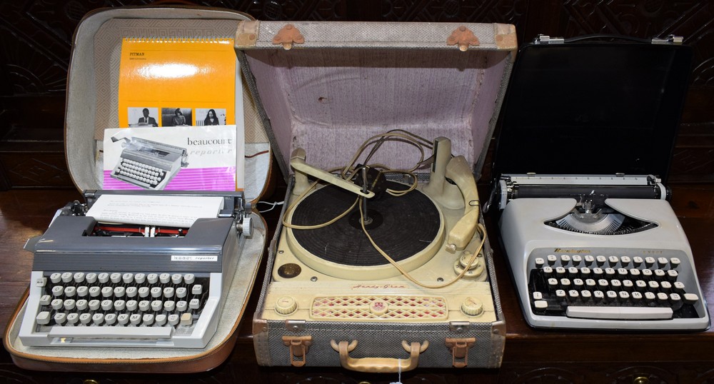 A vintage Regentone Handy-Gram portable record player, variable Monarch ...