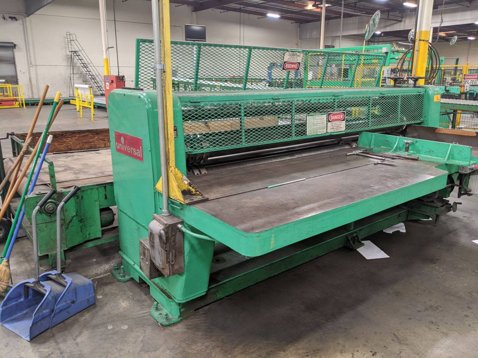 Universal Corrugated Box Machinery Four-Bar Slitter Scorer, (Loc. Santa ...
