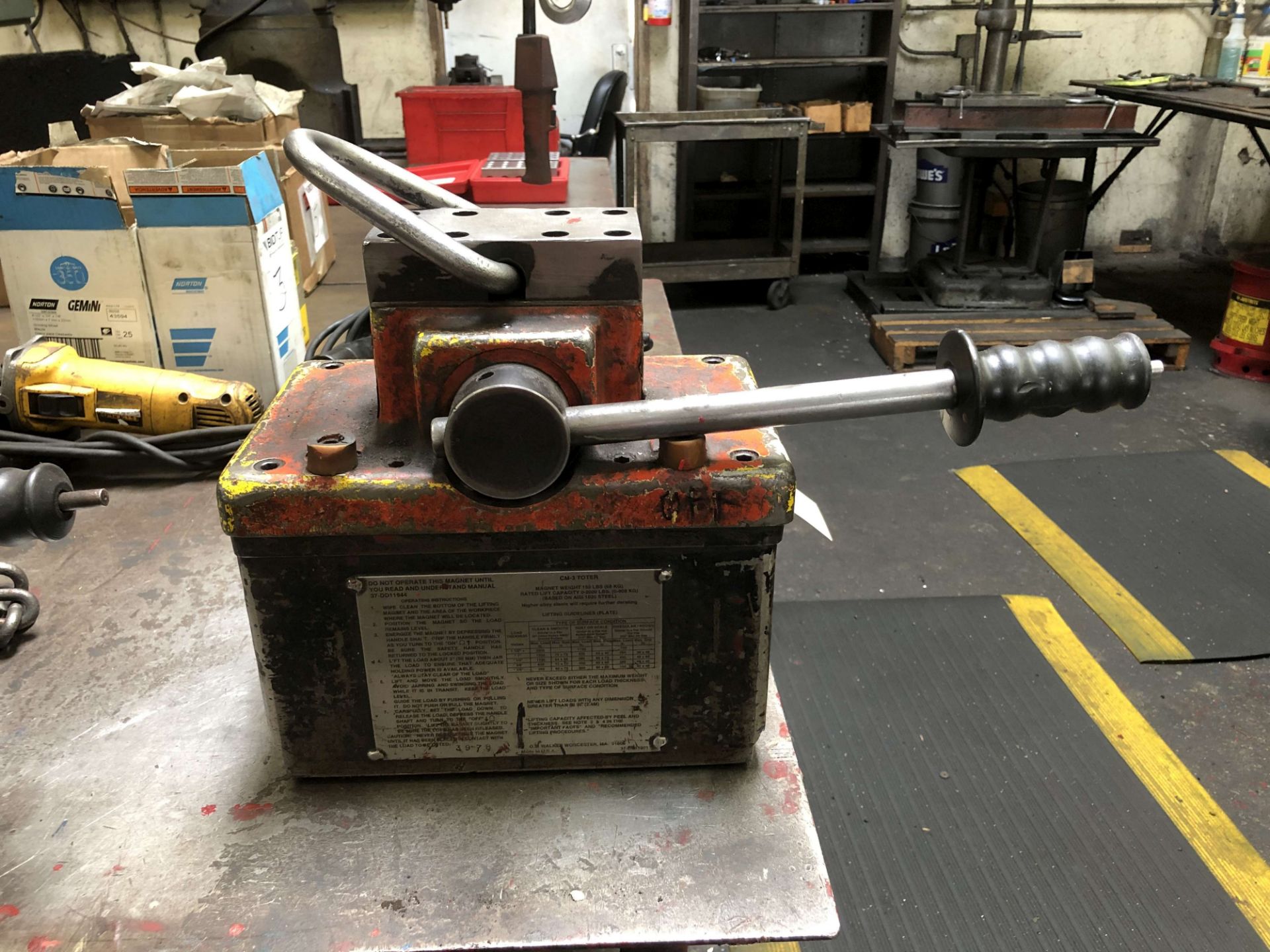 OS Walker CM-3 Toter Permanent Lift Magnet, Rated Lift Capacity: 0 ...