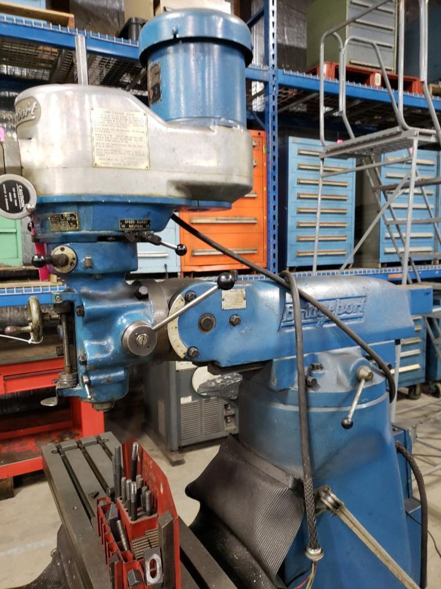 Bridgeport Series I mill. 2hp, adjustable spindle speed. Serial number ...