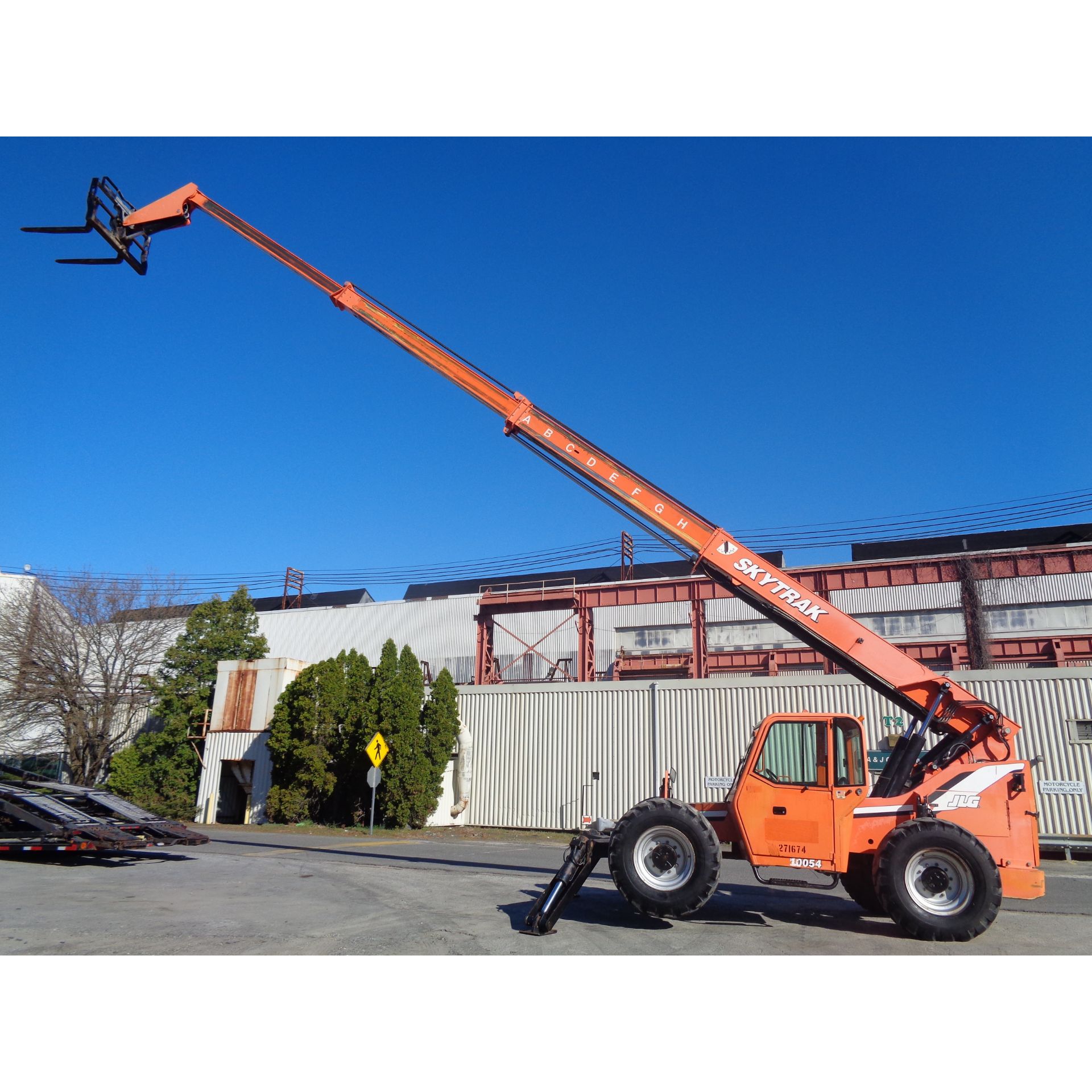 Make JLG SkyTrak Model 10054 SN 0160037492 Year 2008 Lift Cap Make JLG SkyTrak Model 10054 SN 0160037492 Year 2008 Lift Cap