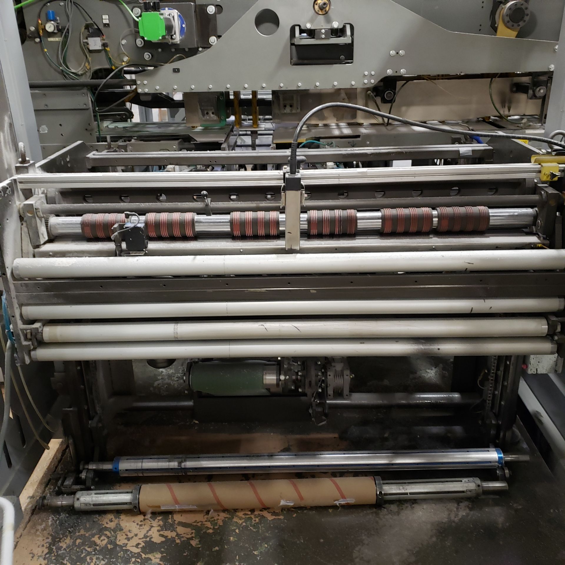 TMC UNO TISSUE WRAPPER, MACHINE #A3687, 4 LANE INFEED. (B2 UNO WRAPPER)