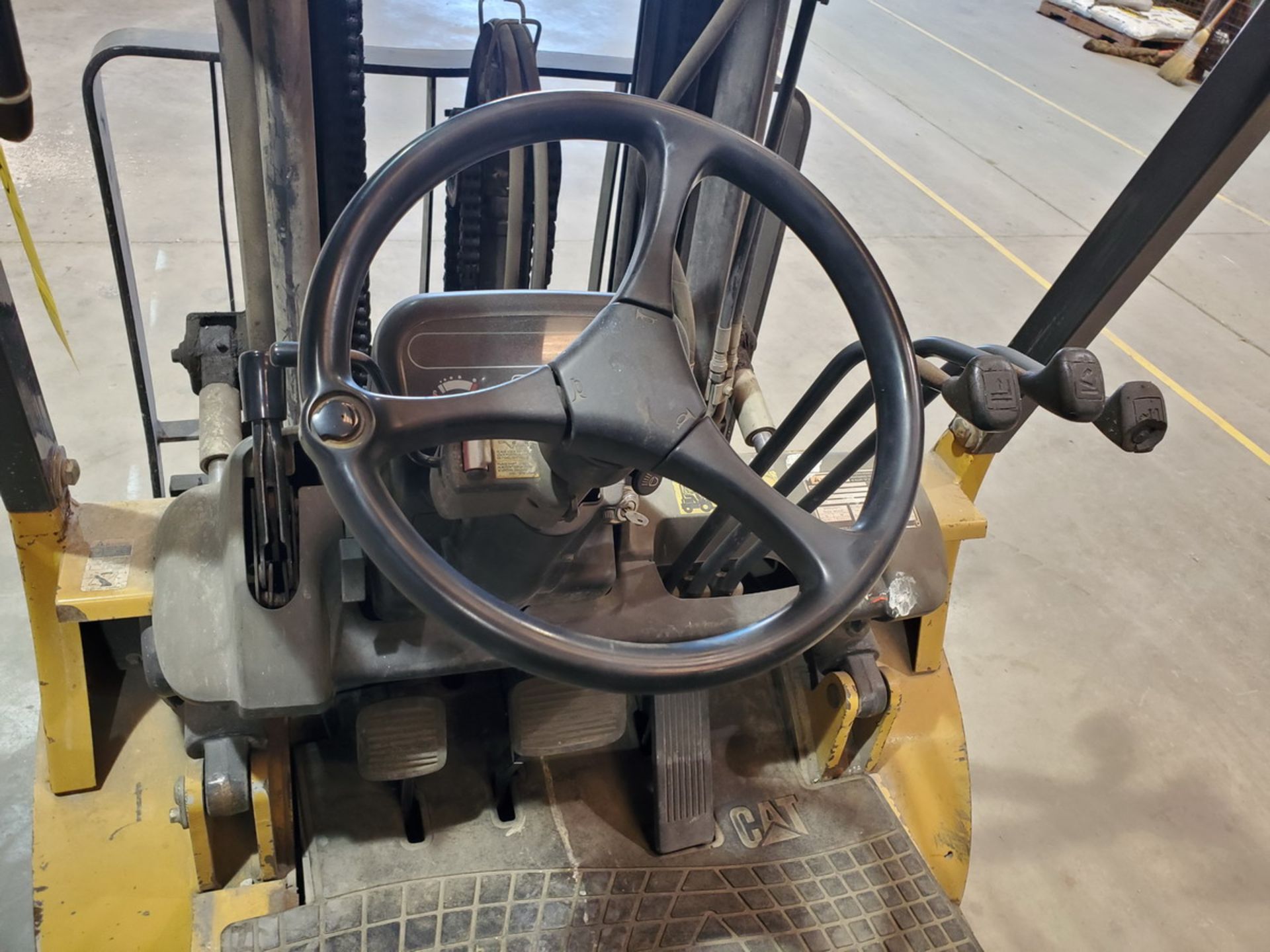 CAT GP25K 3-Mast LP Forklift Truck Wt: 8,630, Cap: 3,700lb, 188 ...