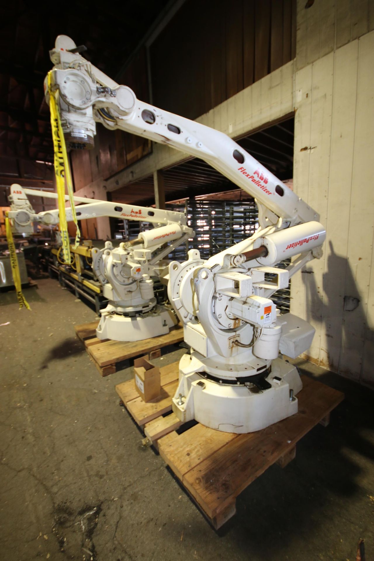 ABB Automation Technology FlexPalletizer, S/N 64Z-26004, Type: IRB 640 ...