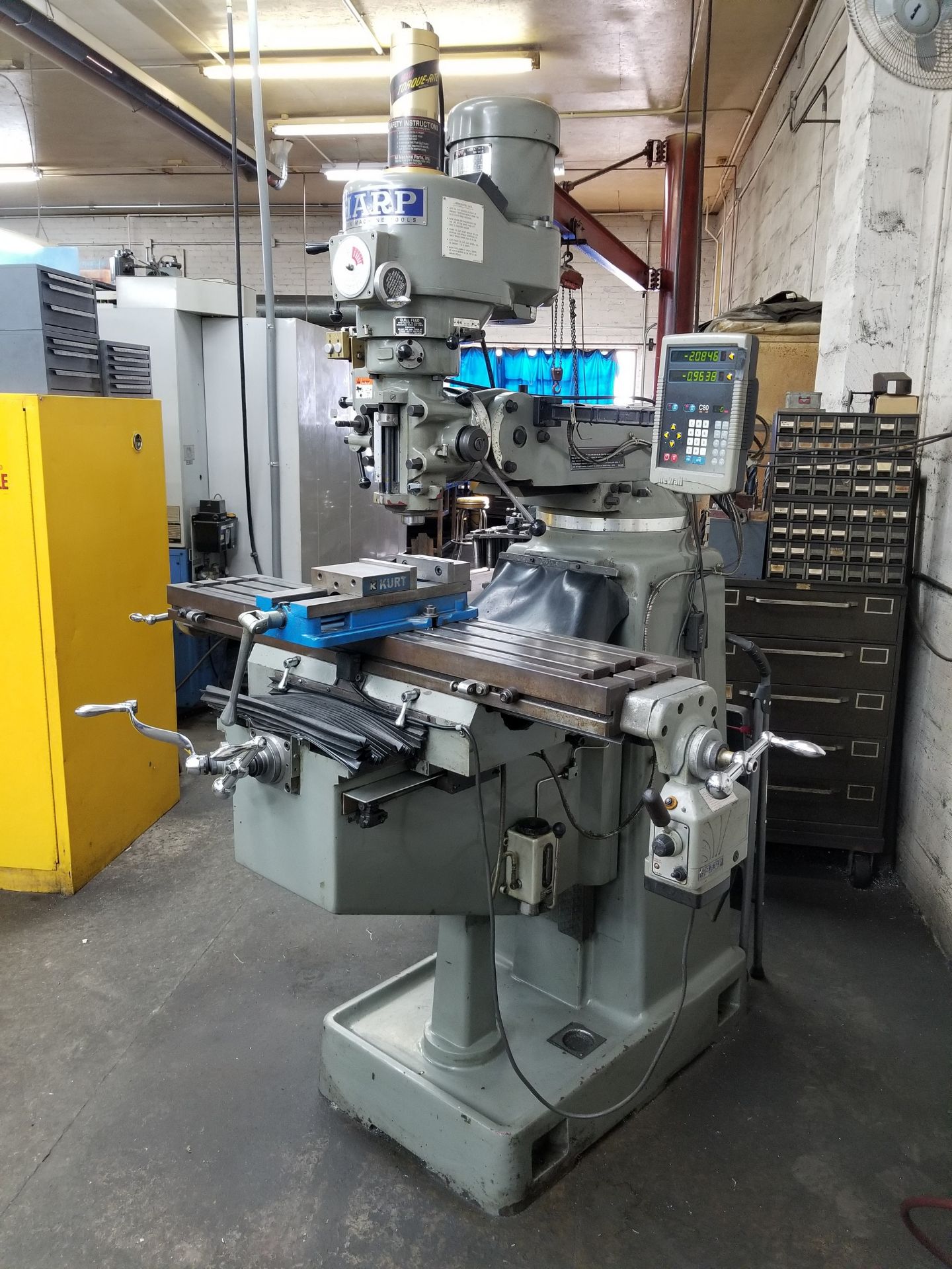 SHARP VERTICAL MILLING MACHINE; TORQUE RITE POWER DRAW BAR, 50'' X 10 ...