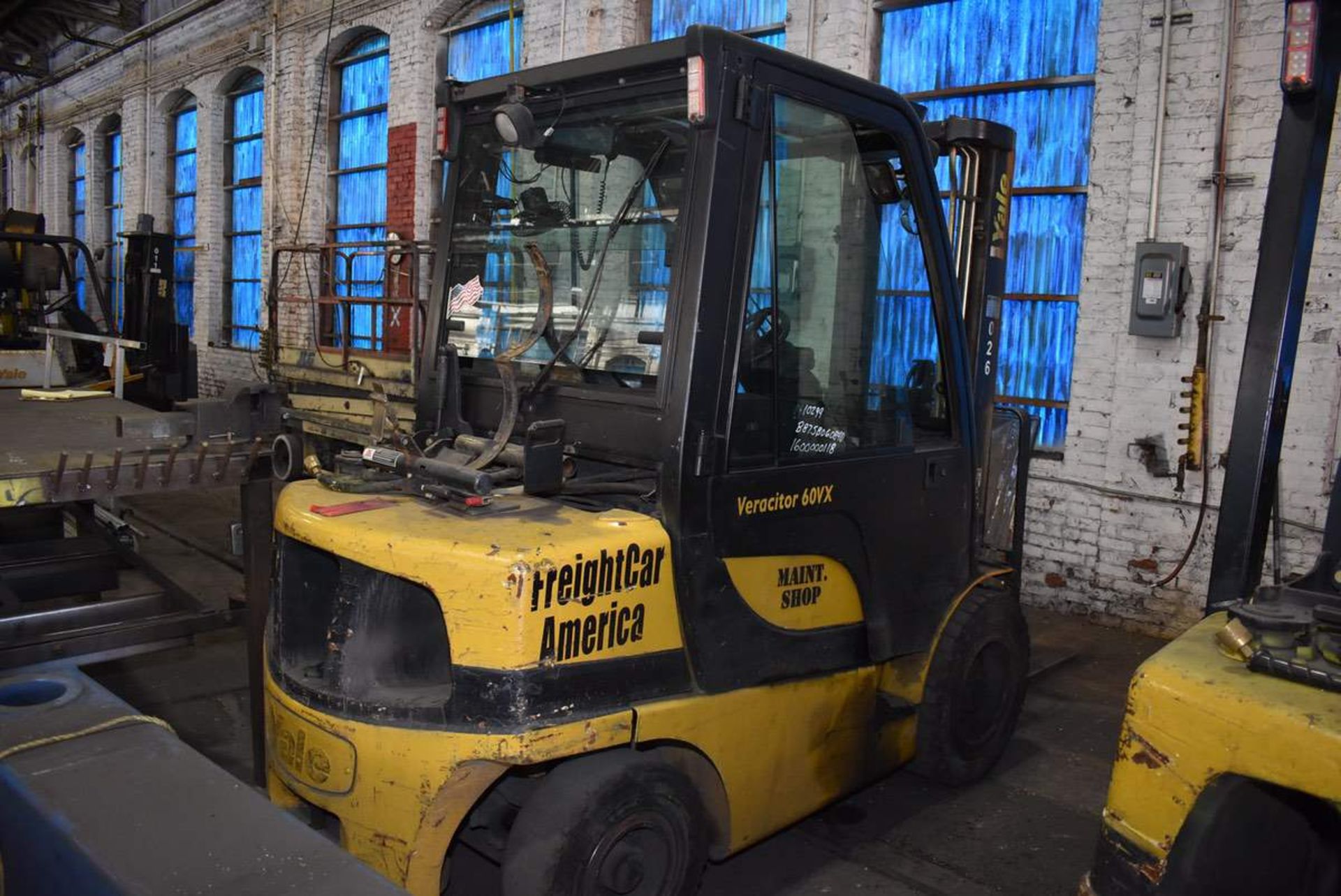 Yale Model GLP060 Forklift, Propane Powered, Side Shift, Rated 5700 LB ...