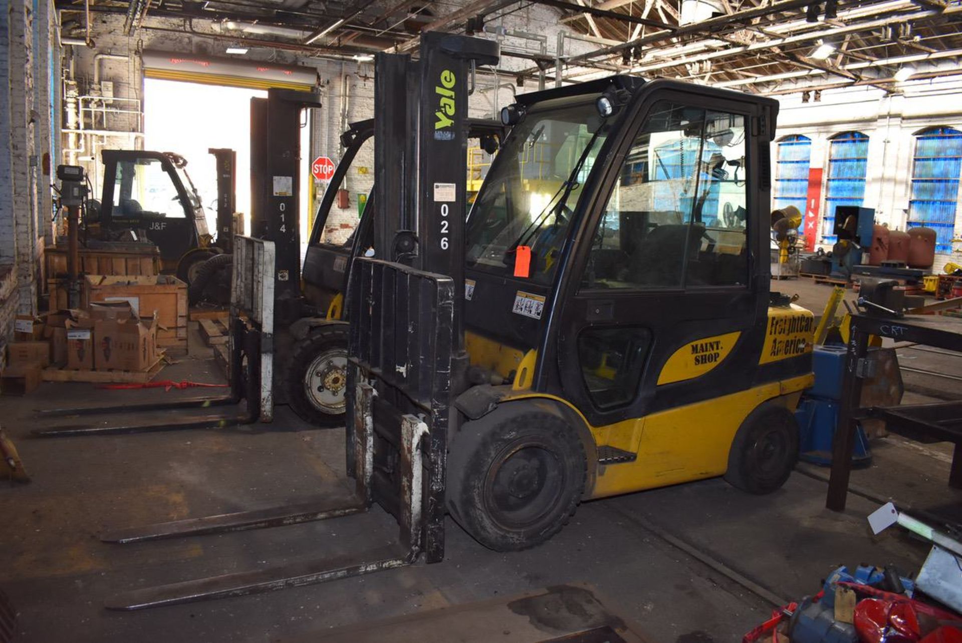 Yale Model GLP060 Forklift, Propane Powered, Side Shift, Rated 5700 LB ...