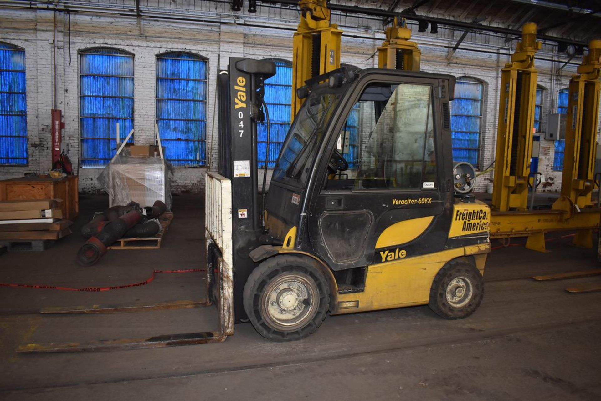 Yale Veracitor 60VX Series GLP060 Forklift, Rated 5700 Lbs Lift ...