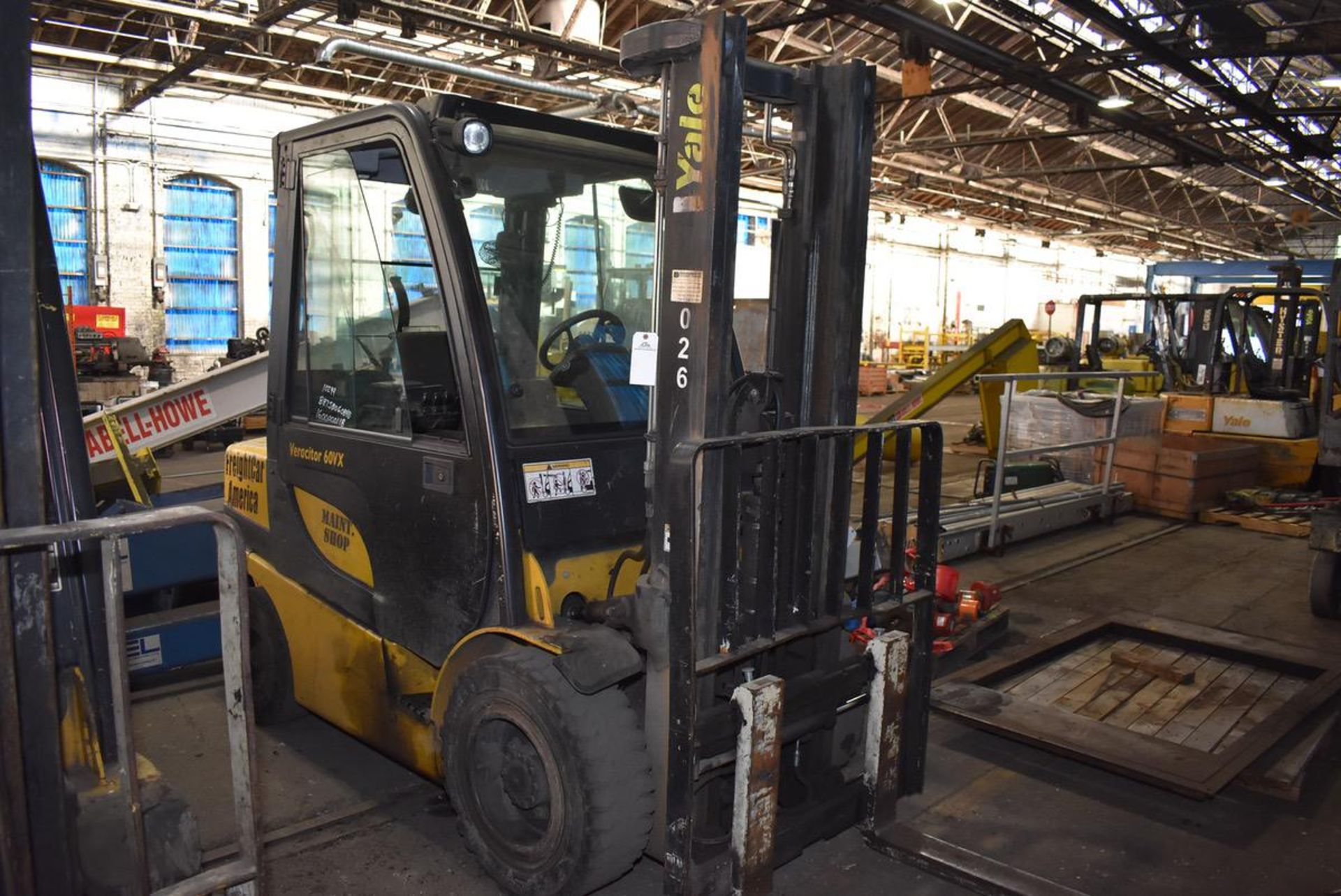 Yale Model GLP060 Forklift, Propane Powered, Side Shift, Rated 5700 LB ...