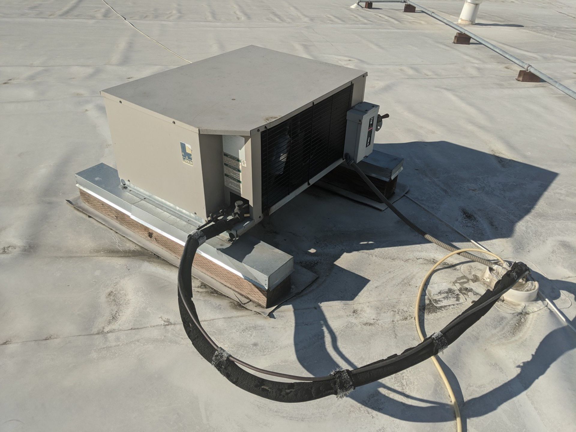 Arctic Walk-In Cooler, Larkin Cooling Unit and Condenser, Approx Dims ...