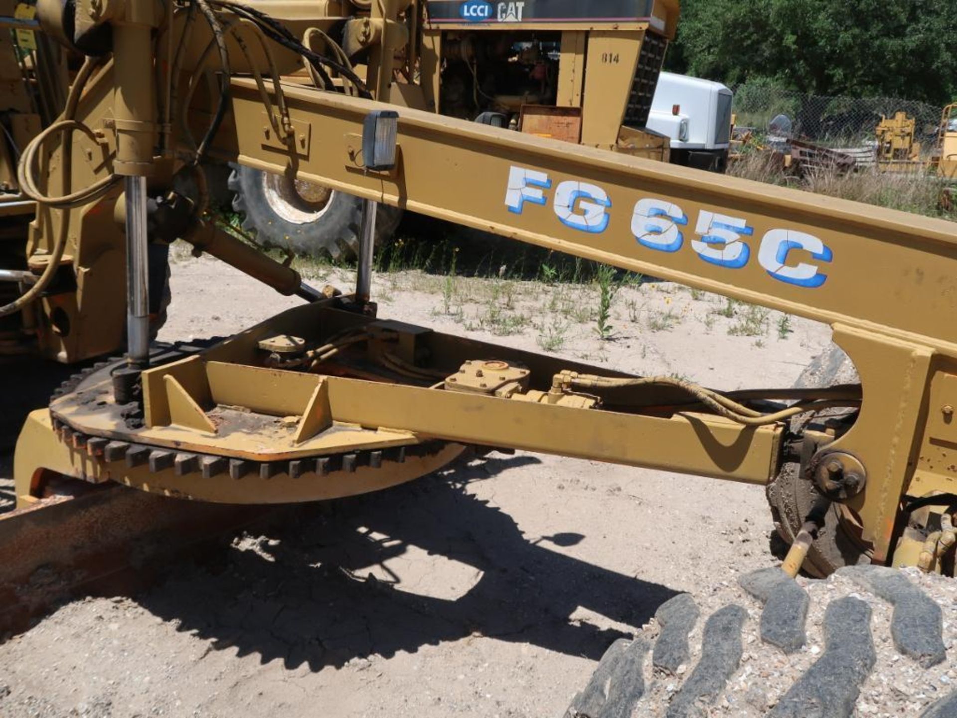 2002 Fiat Allis Motor Grader Model FG65C, S/N 85S05464, 10 ft. Blade ...