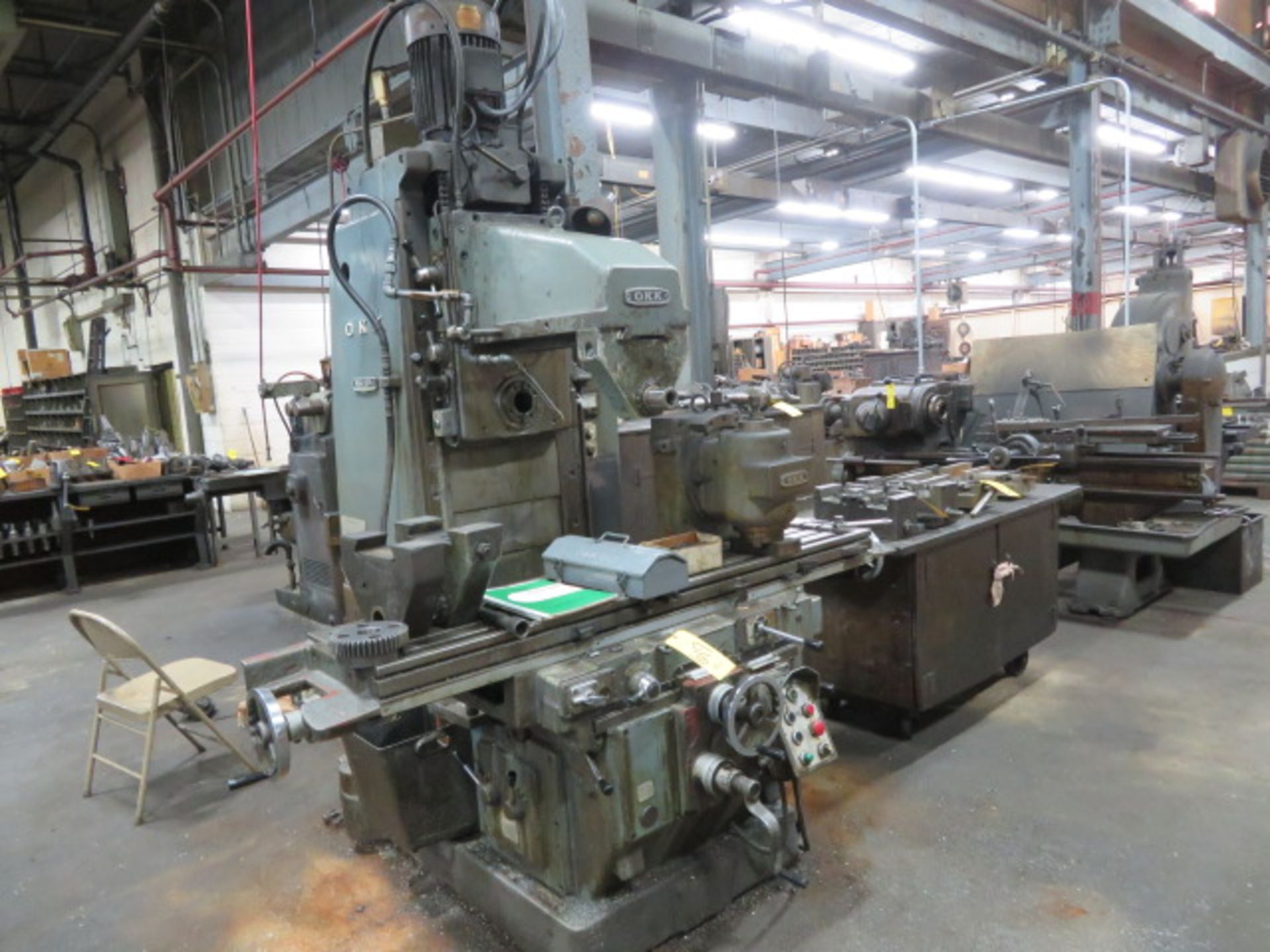 OKK MH-3PII HORIZONTAL MILLING MACHINE WITH VERTICAL HEAD ATTMT & ARBOR ...