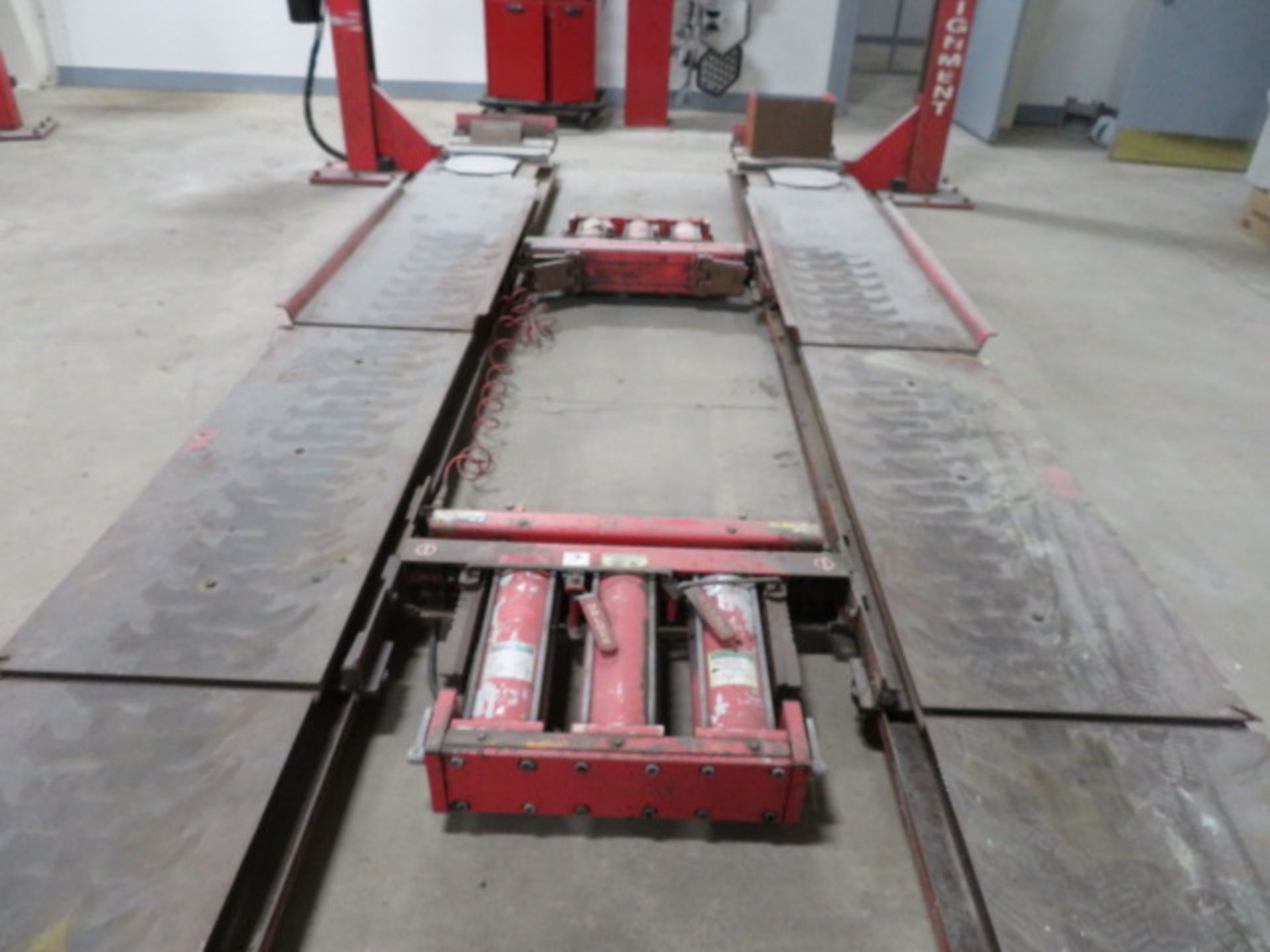 HUNTER ALIGNMENT 4-POST SYSTEM (LOCATED IN LUMBERTON,NJ)