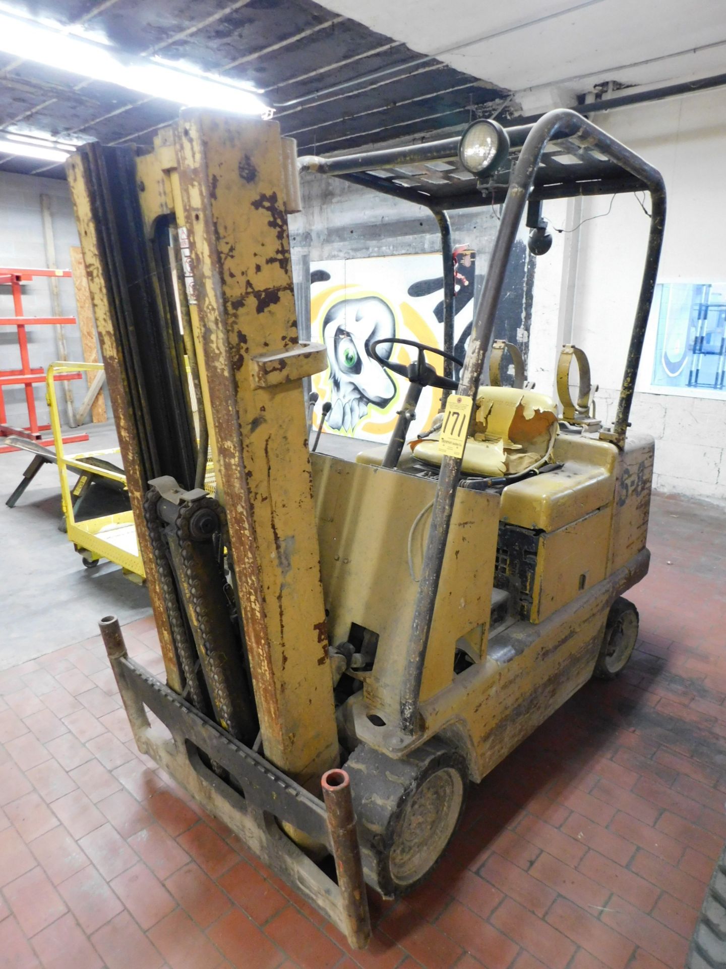 Caterpillar/Towmotor Model T50B Fork Lift, s/n Unknown, 5,000 Lb ...