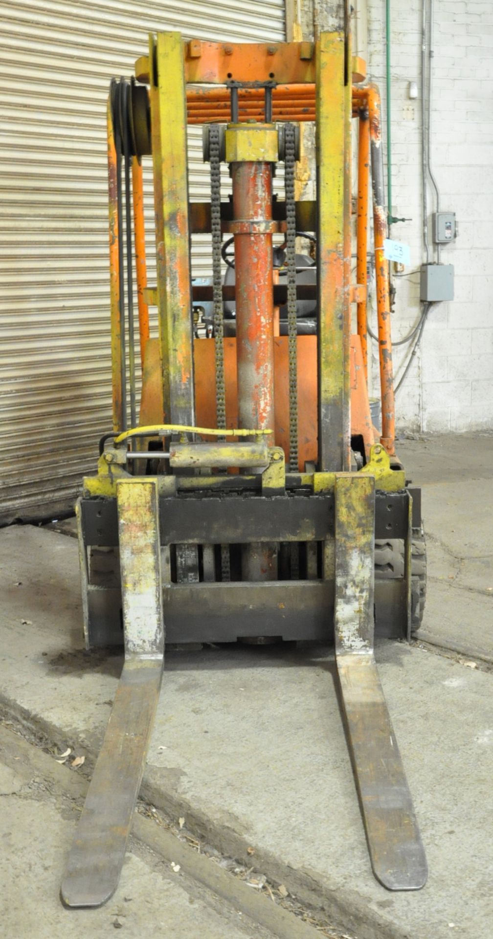 BAKER Approx. 3,000-Lbs. x 156" Lift Capacity LP Gas Forklift Truck, S ...