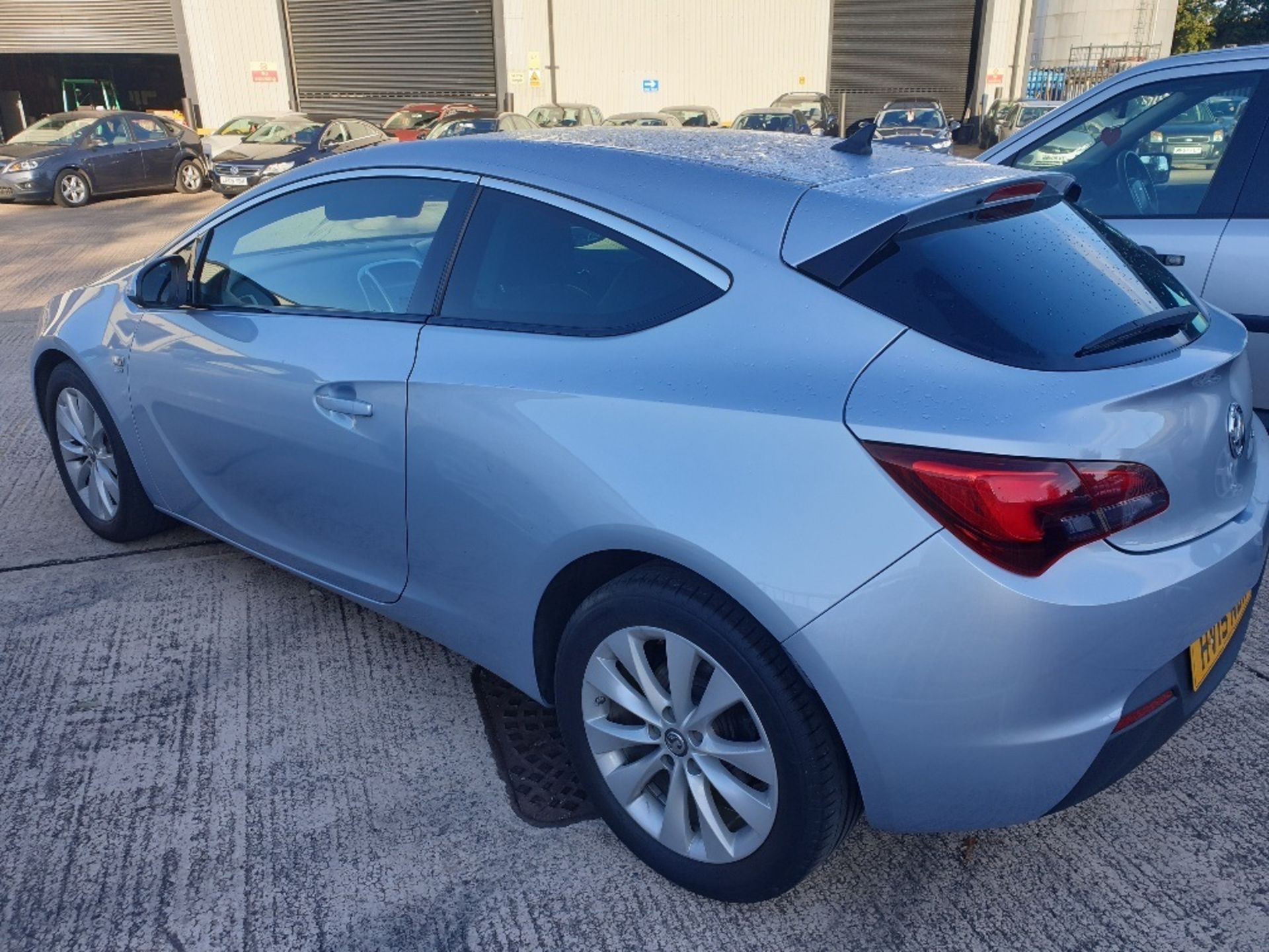 SILVER VAUXHALL ASTRA GTC SRI S/S.Reg : HV15NDK, Mileage : 37307Details ...