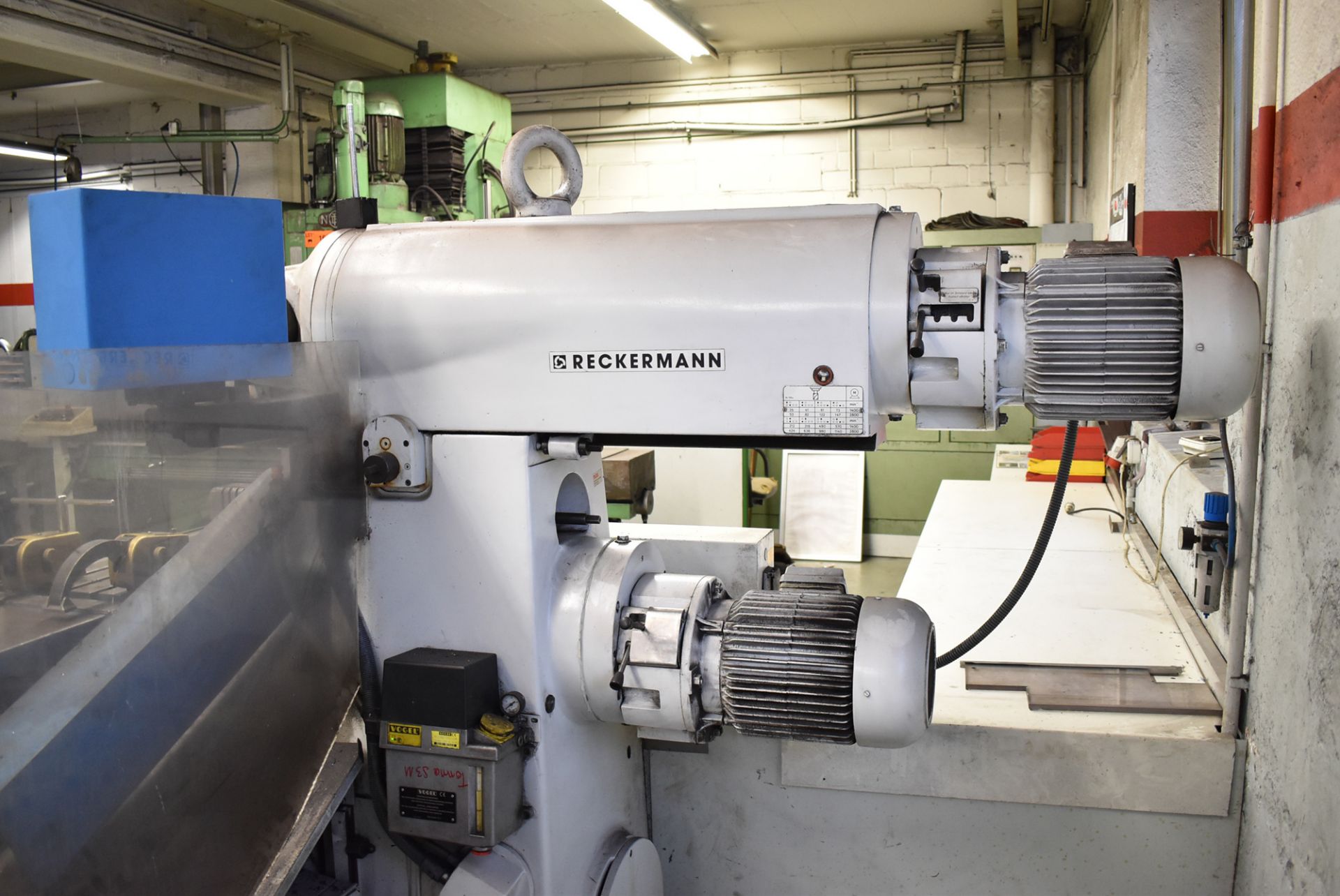 RECKERMANN KOMBI 1050 UNIVERSAL MILLING MACHINE WITH 1300 MM X 390 MM ...