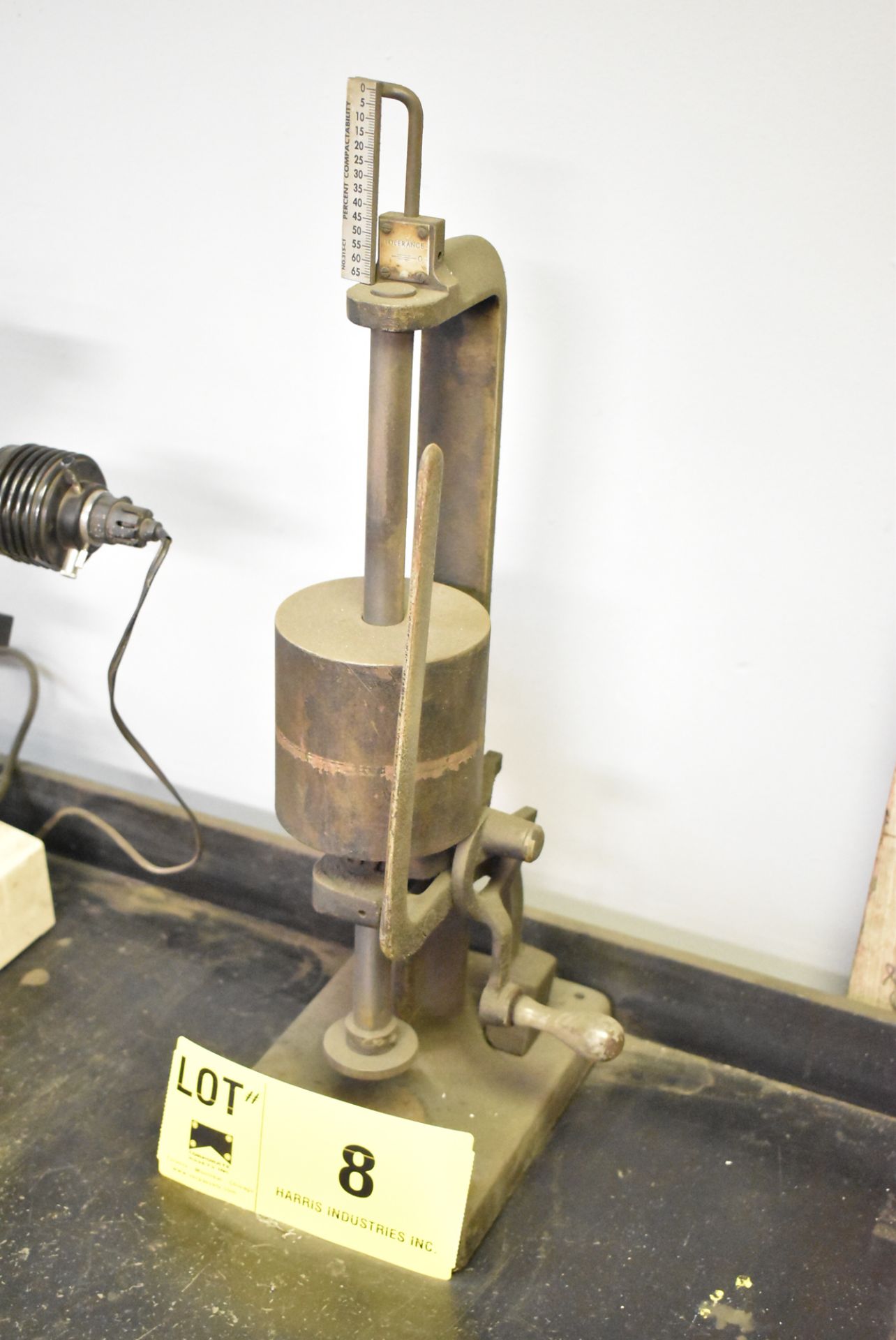 DIETERT BENCH TYPE ANALOG COMPACTABILITY TESTER, S/N N/A