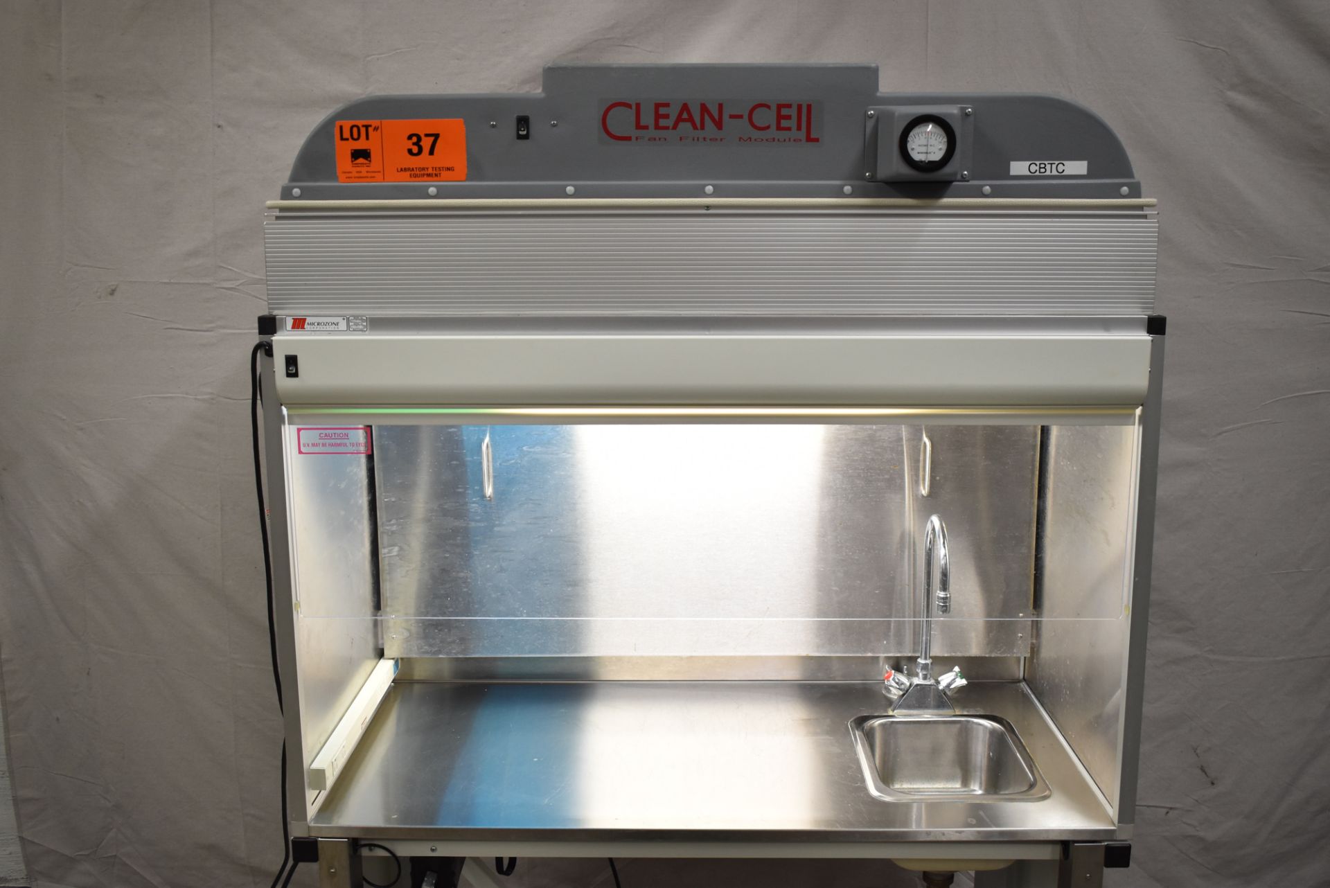 MICROZONE CLEAN-CEIL FFM-2-4--WA PORTABLE LAB EXHAUST HOOD WITH ...