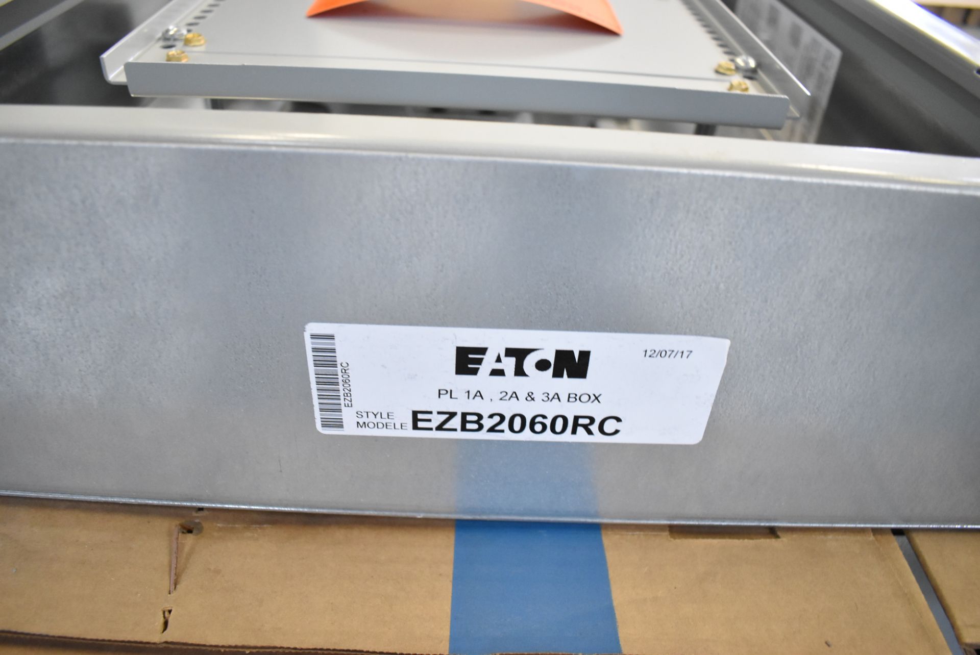 { Choice of lots: 17, 18 } LOT/ (3) EATON PRL2A 400AMP, 60 CIRCUITS ...